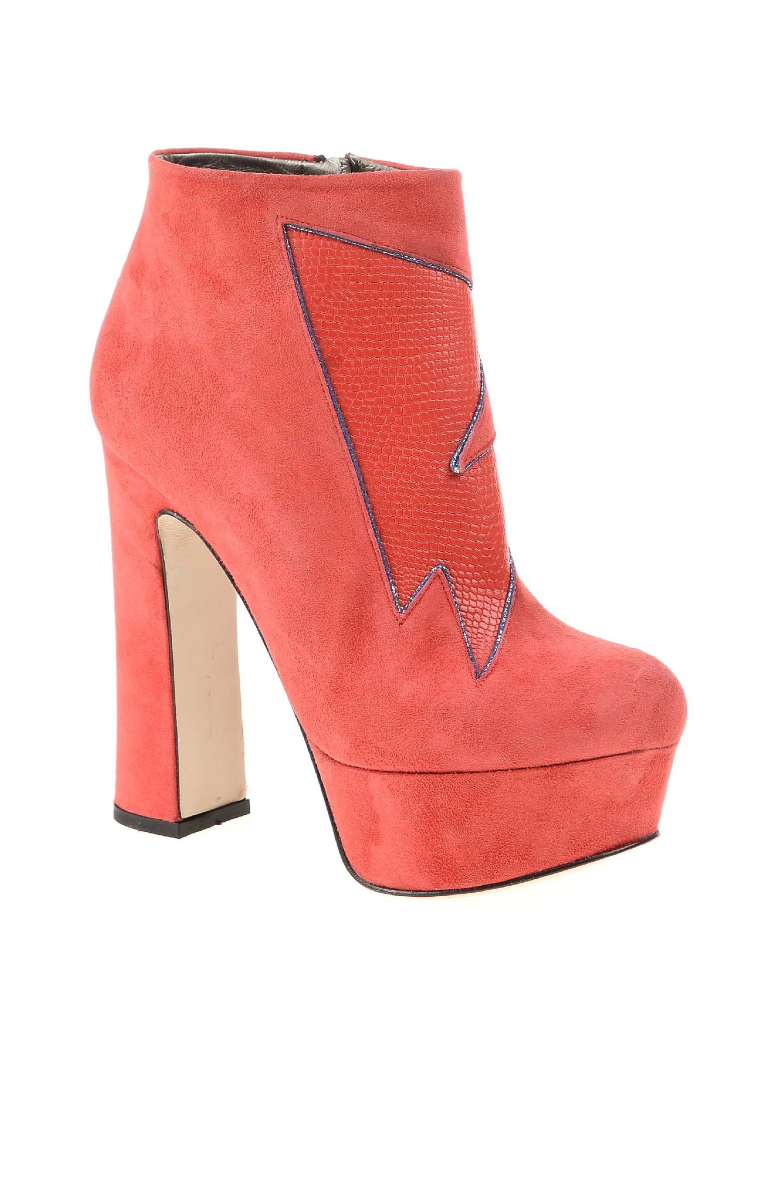 1970ler Kırmızı Kadın Bot