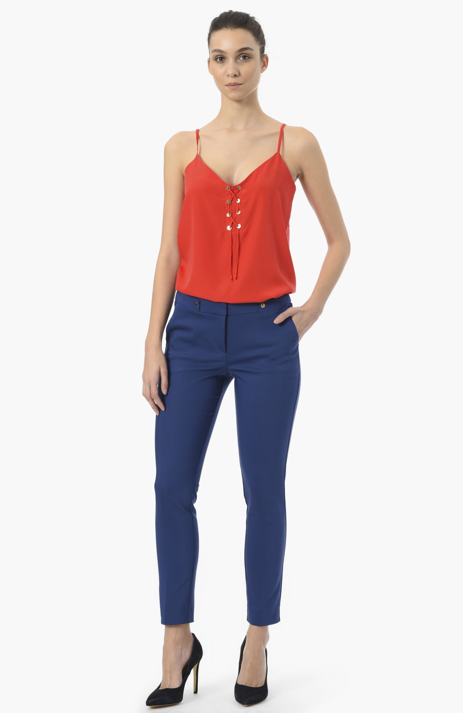 V Yaka Nar Çiçeği Bluz