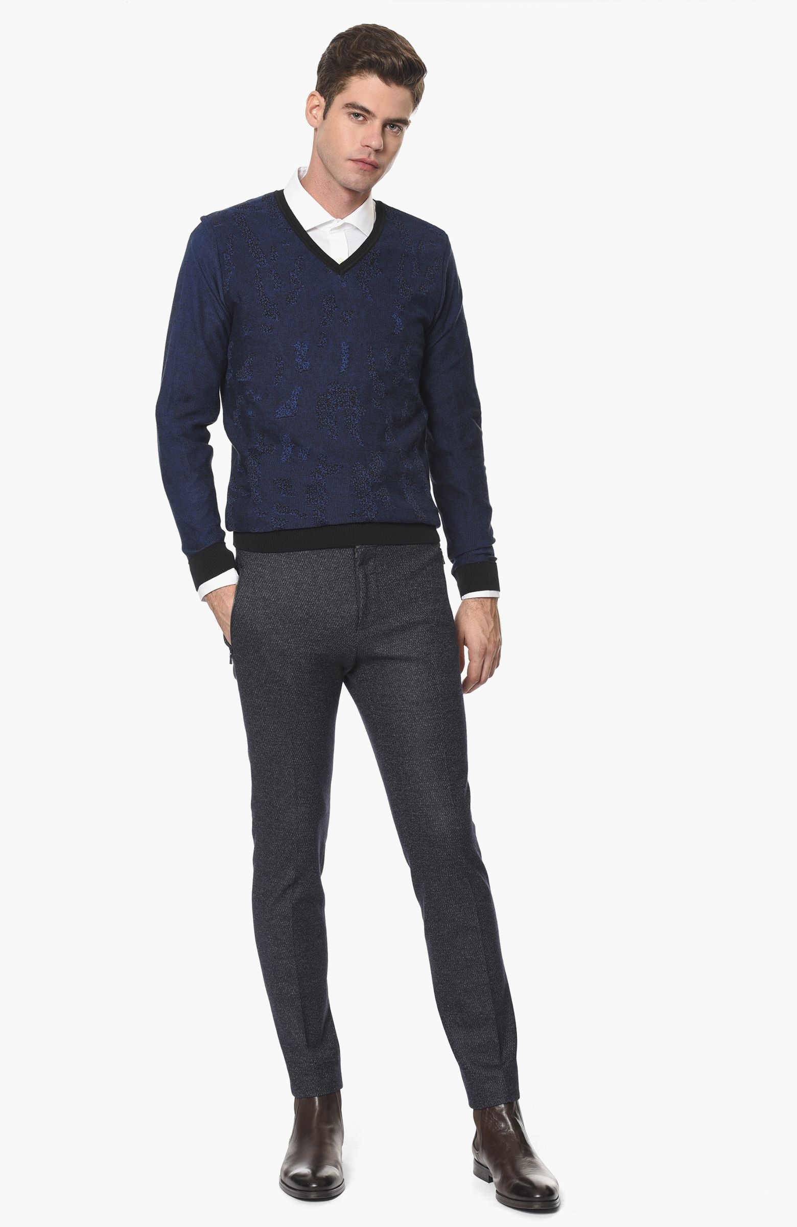 Siyah Jakarlı Kazak