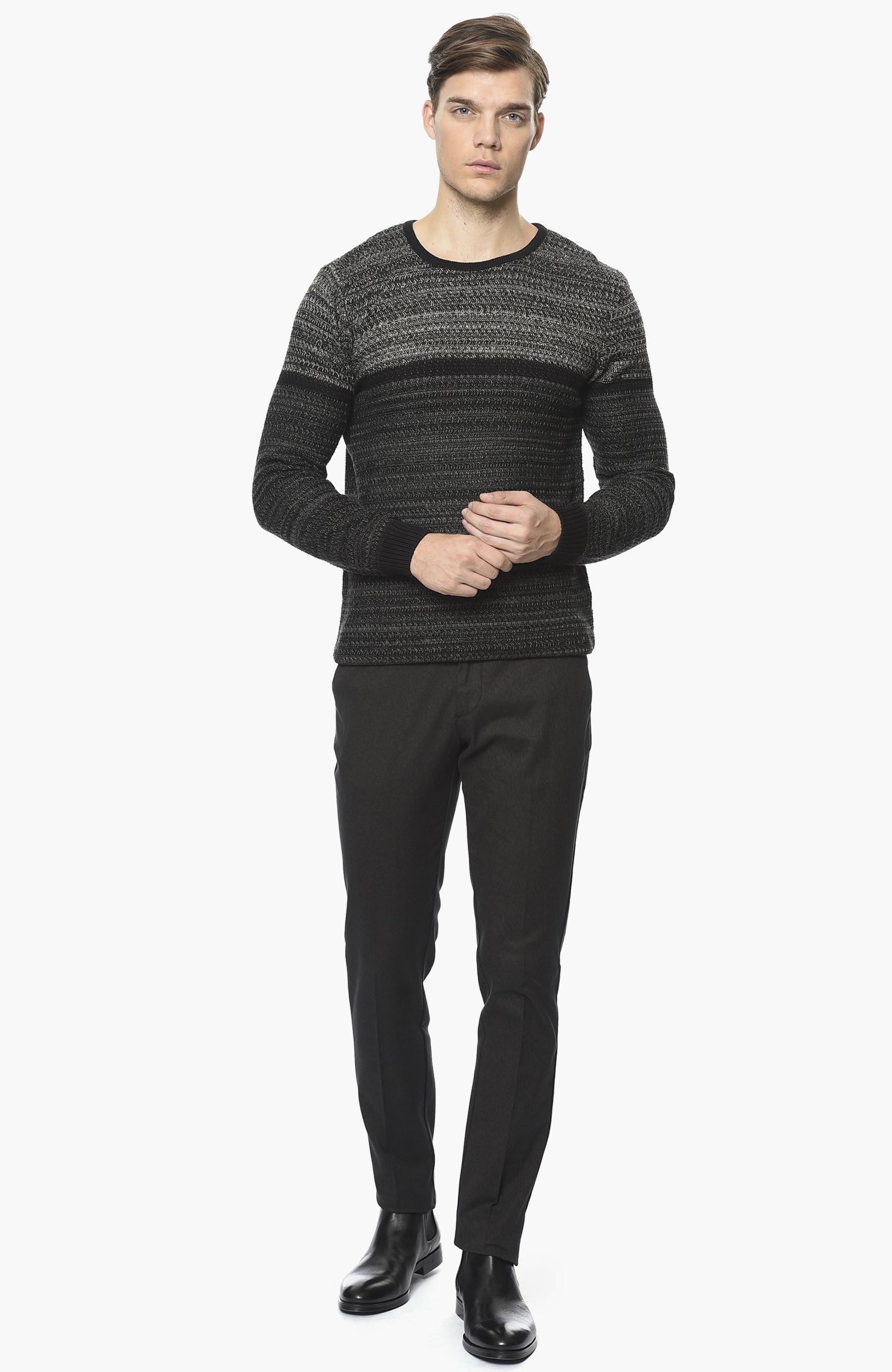 Jakarlı Siyah Kazak