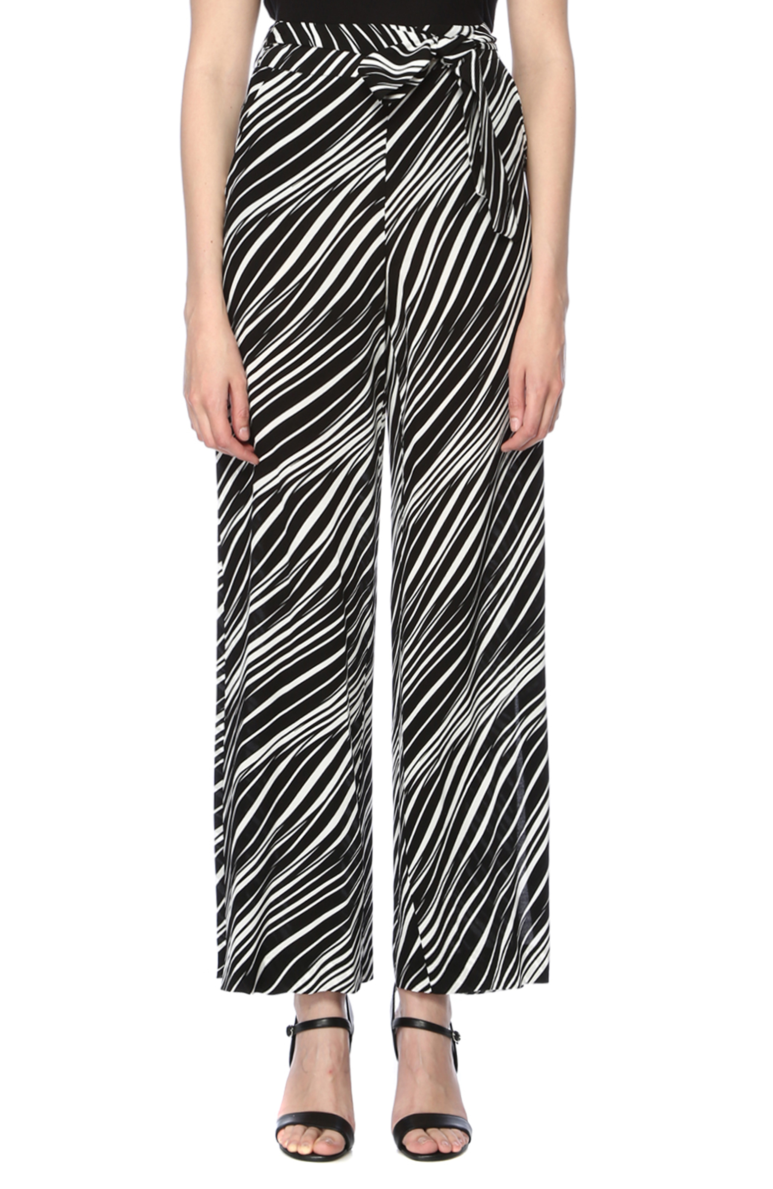 Regular Fit Siyah Beyaz Desen Pantolon Regular Fit Siyah Beyaz Desen Pantolon