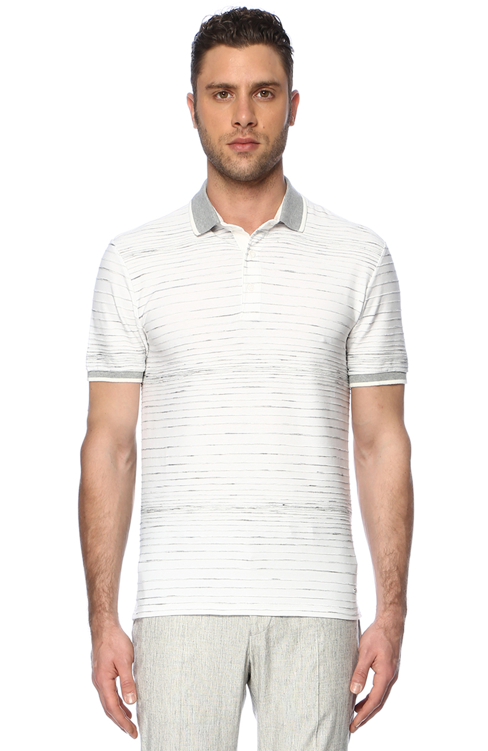 Jakarlı Beyaz Tshirt Jakarlı Beyaz Tshirt