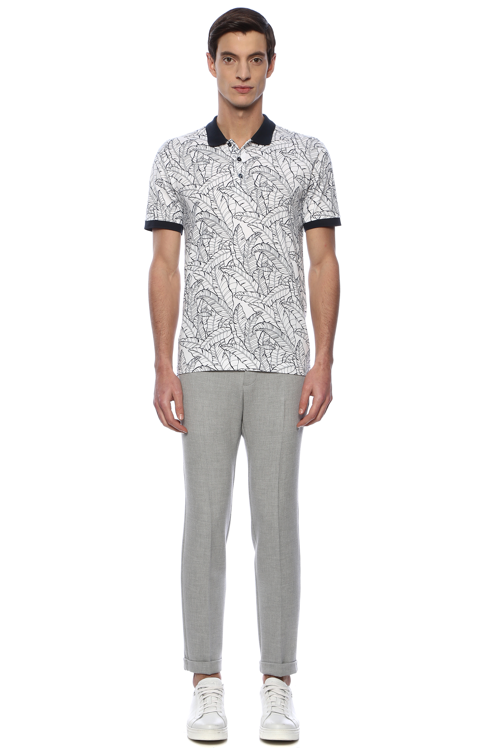 Polo Yaka Yaprak Desenli Beyaz Tshirt Polo Yaka Yaprak Desenli Beyaz Tshirt