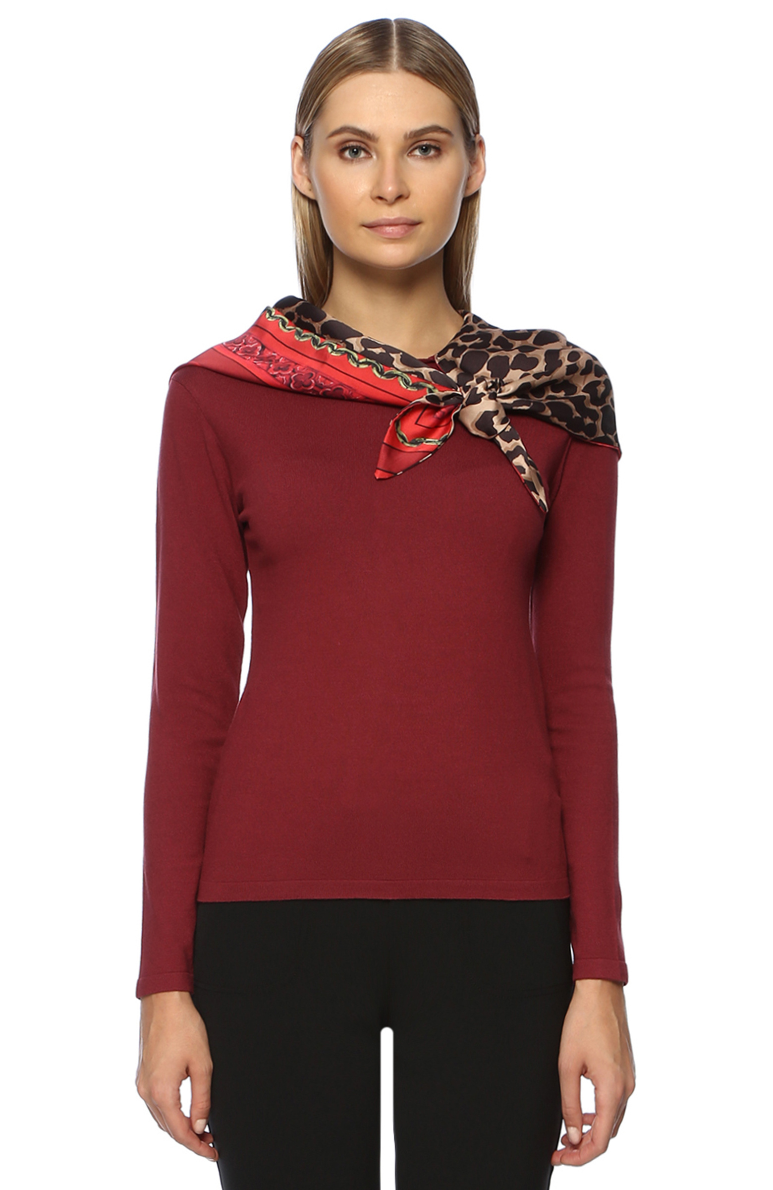 Kapüşonlu Yaka Bordo Triko