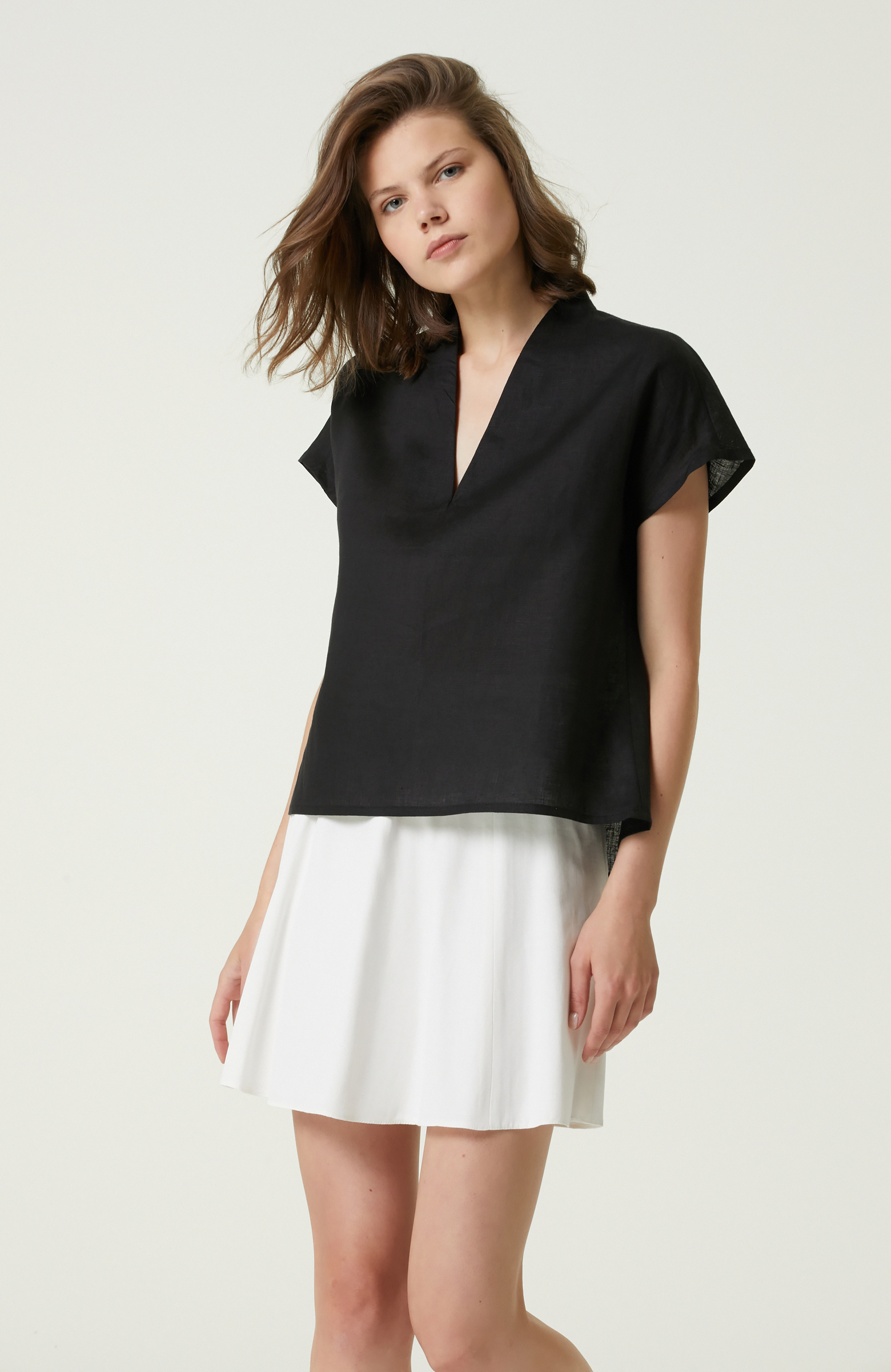 Siyah V Yaka Varaklı Bluz