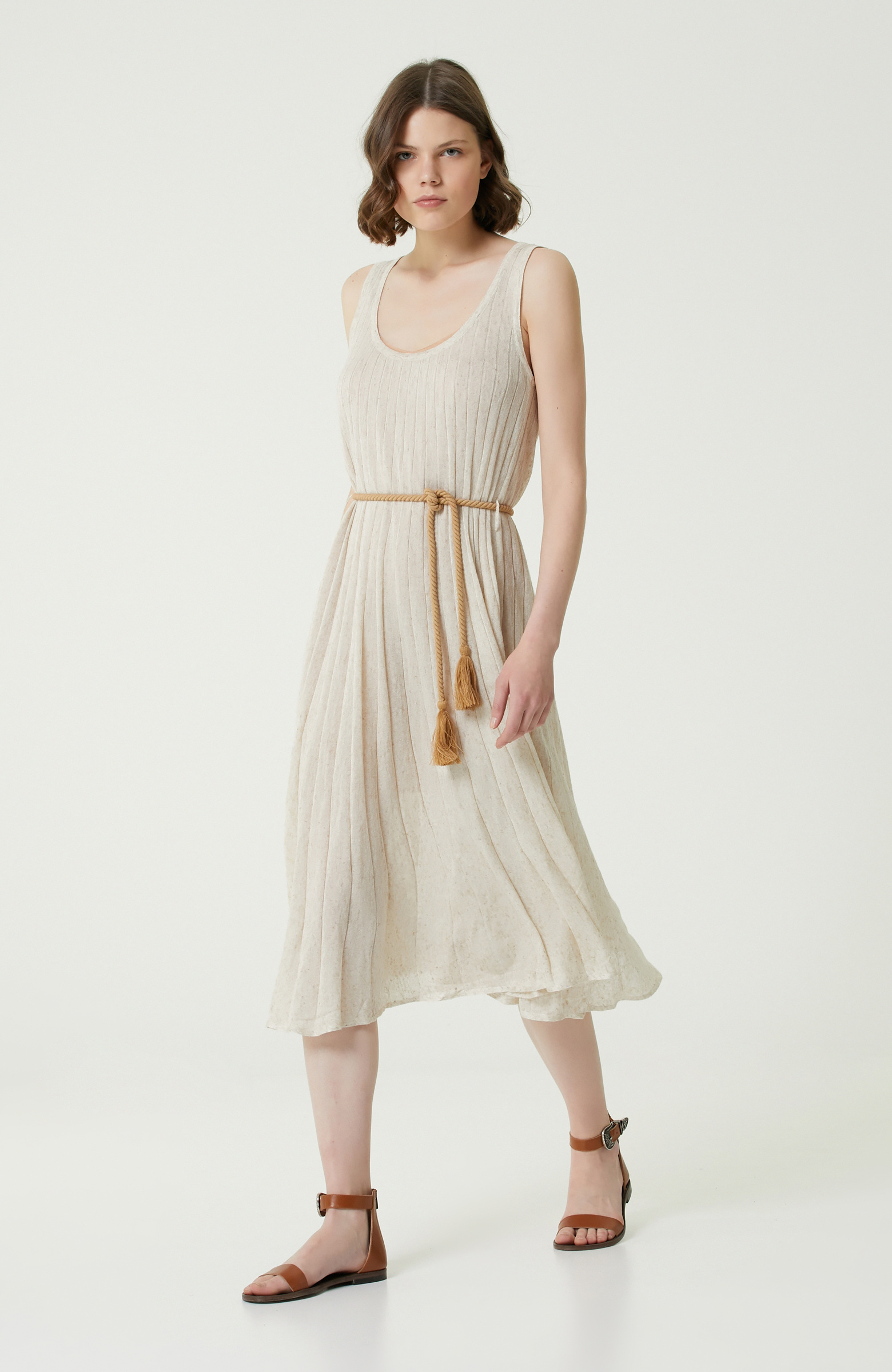 Bej U Yaka Kuşaklı Midi Keten Elbise