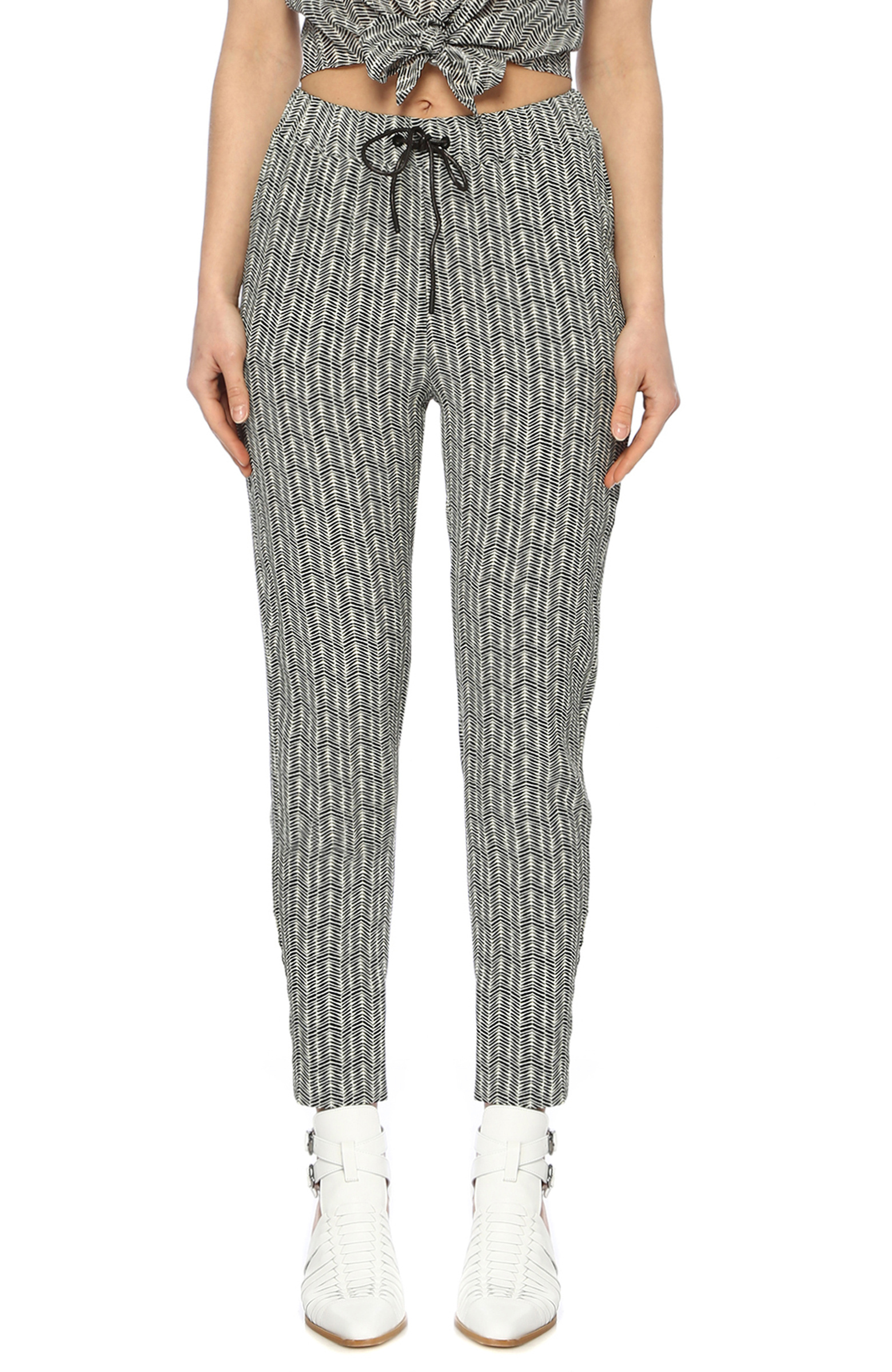 Basic Fit Desenli Dar Paça Pantolon Basic Fit Desenli Dar Paça Pantolon