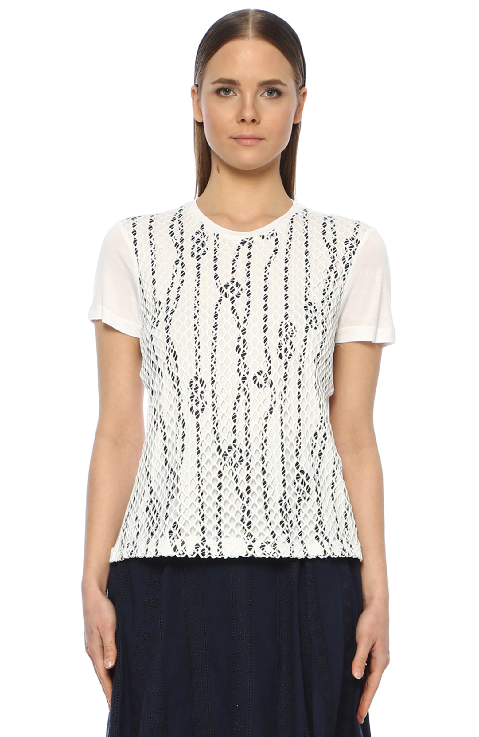 Beyaz File Detaylı Desenli T-shirt Beyaz File Detaylı Desenli T-shirt