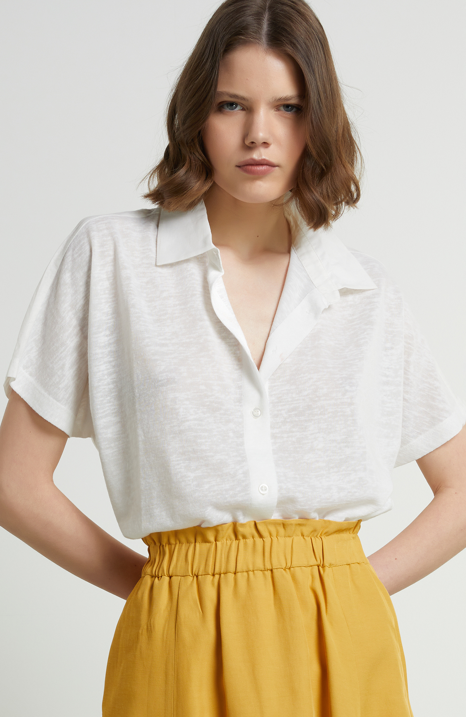 Regular Fit Beyaz İngiliz Yaka Gömlek