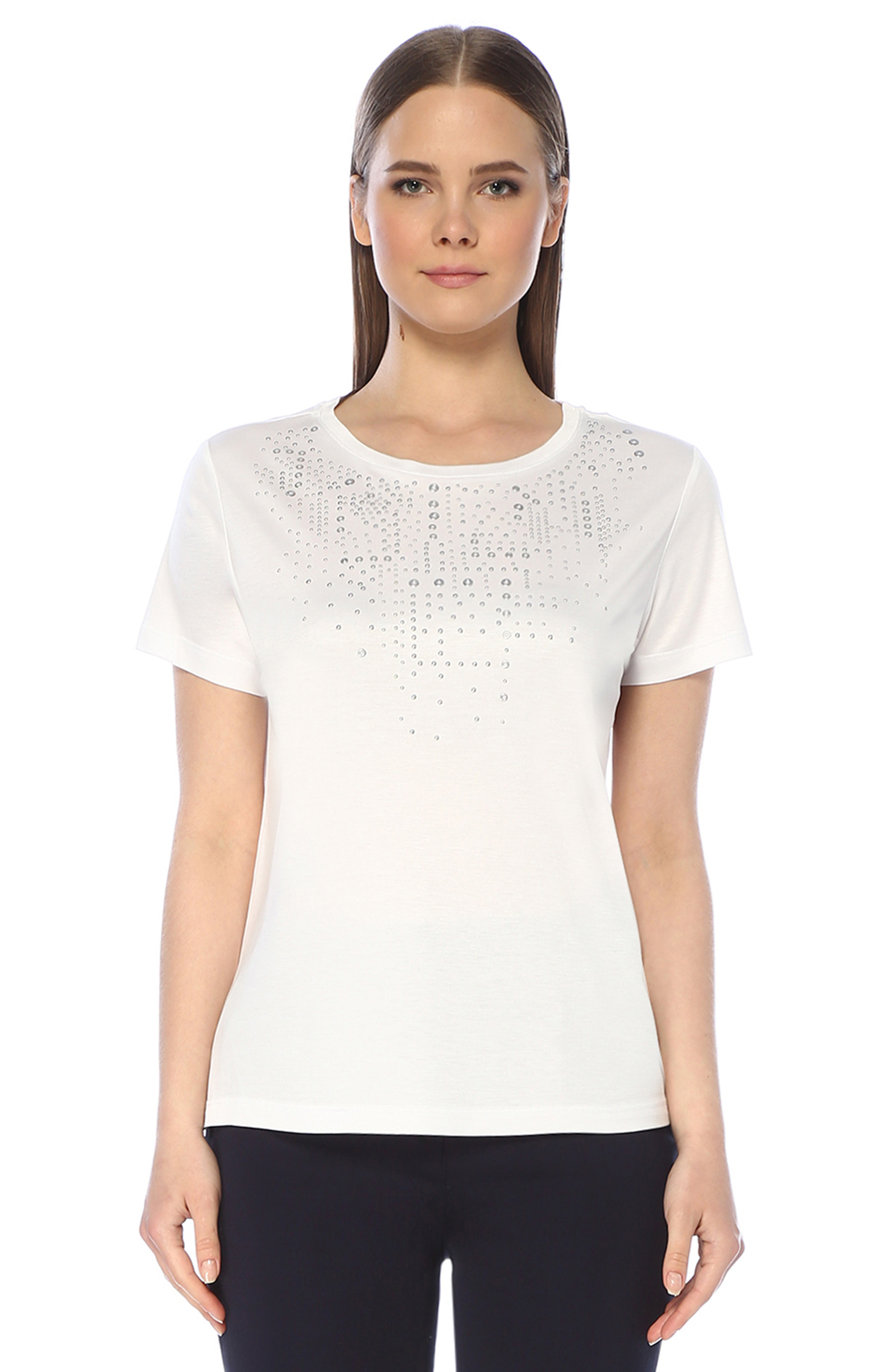 Beyaz İşleme Detaylı T-shirt