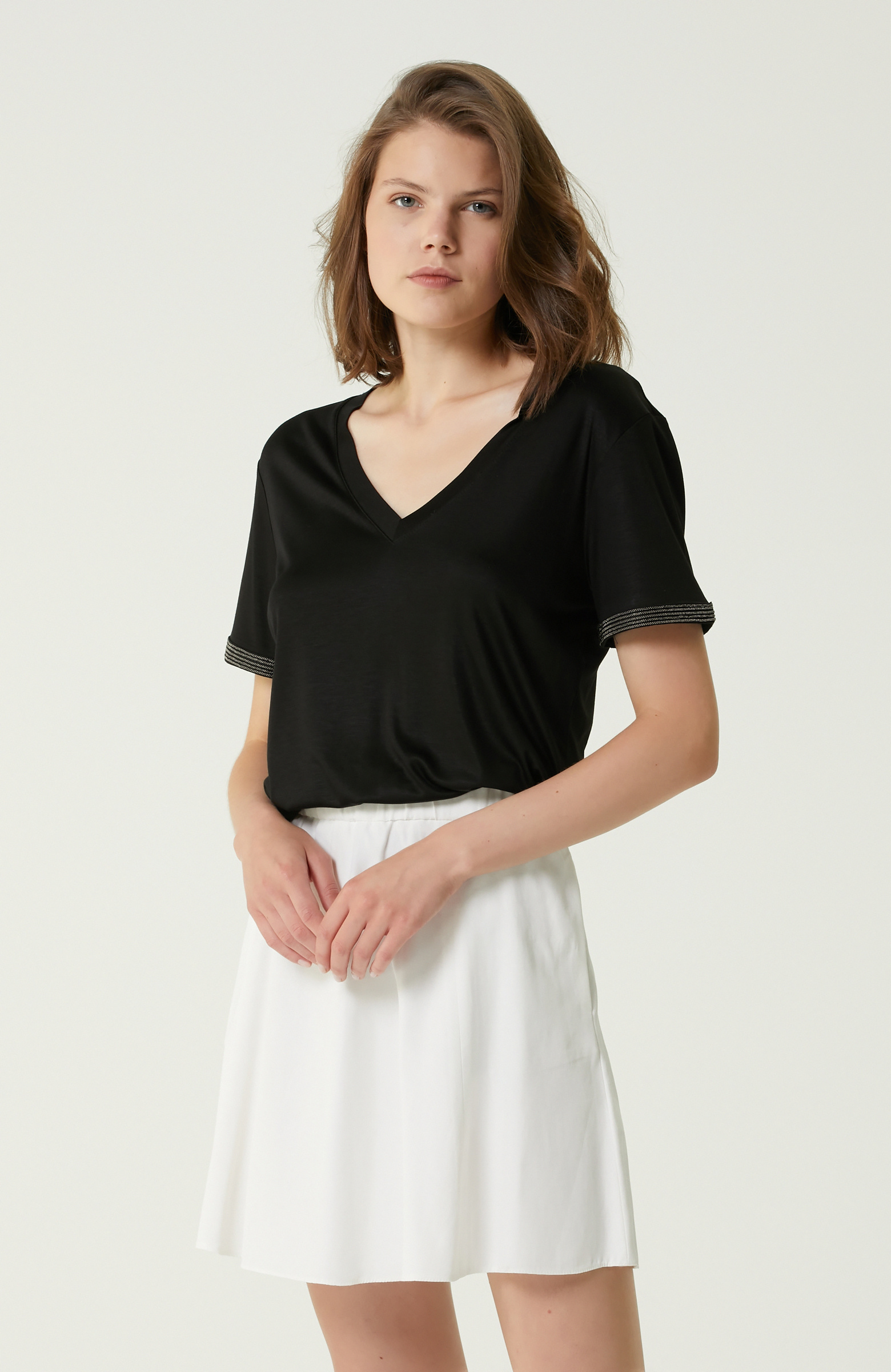 Siyah V Yaka T-shirt