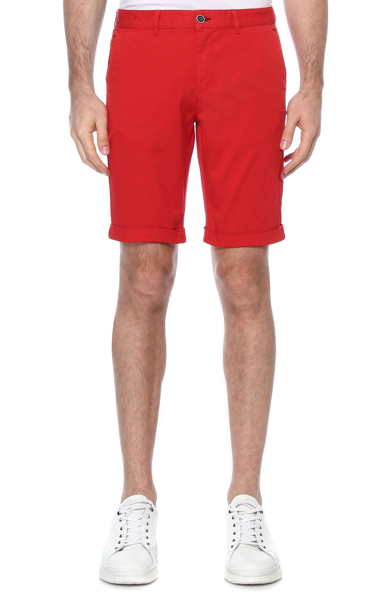 Kırmızı Normal Bel Şort