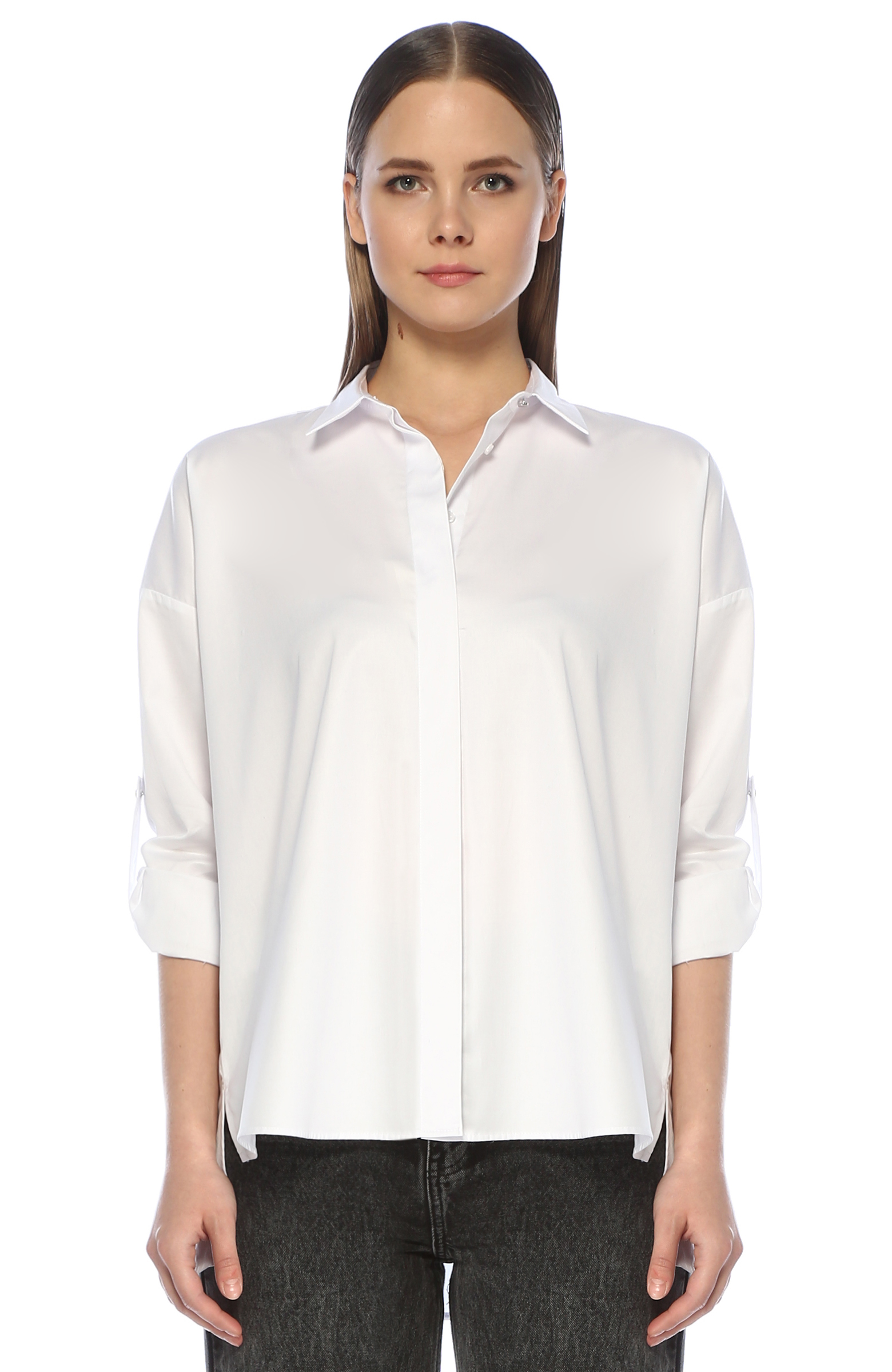 Basic Fit Beyaz Kolu Katlı Gömlek Basic Fit Beyaz Kolu Katlı Gömlek