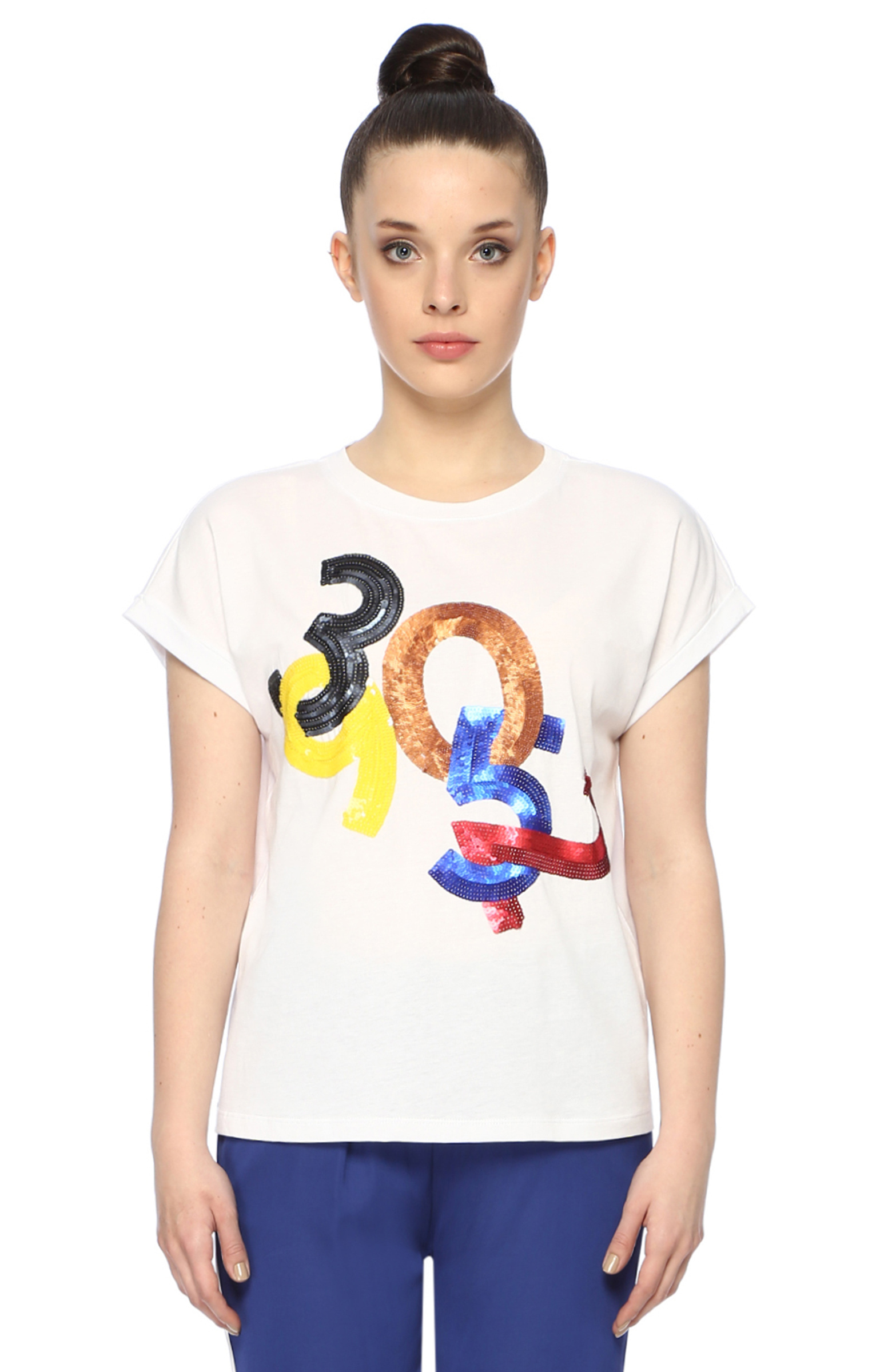 Beyaz Pul İşlemeli T-shirt