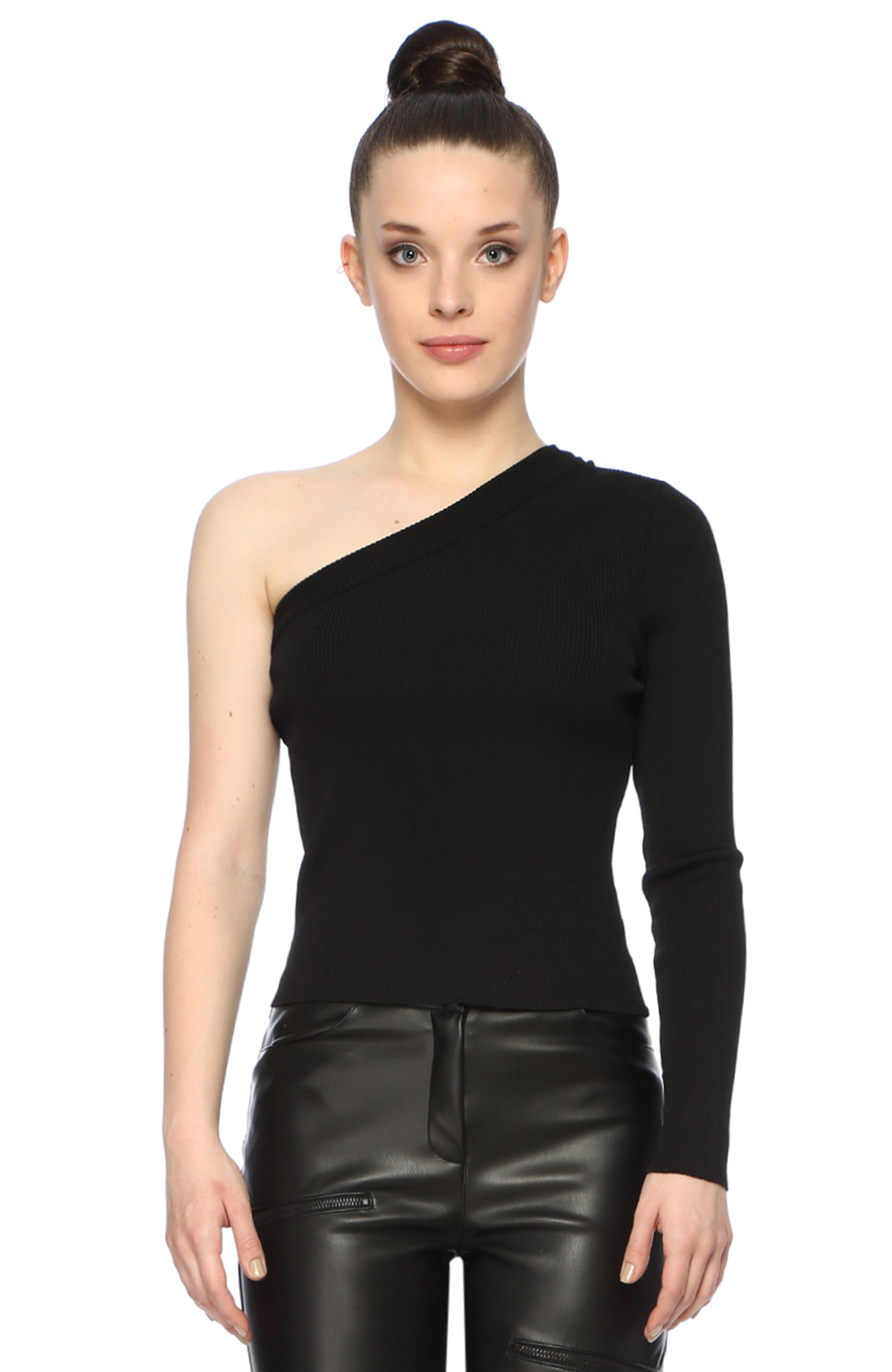 Slim Fit Siyah Tek Omuzlu Triko Slim Fit Siyah Tek Omuzlu Triko