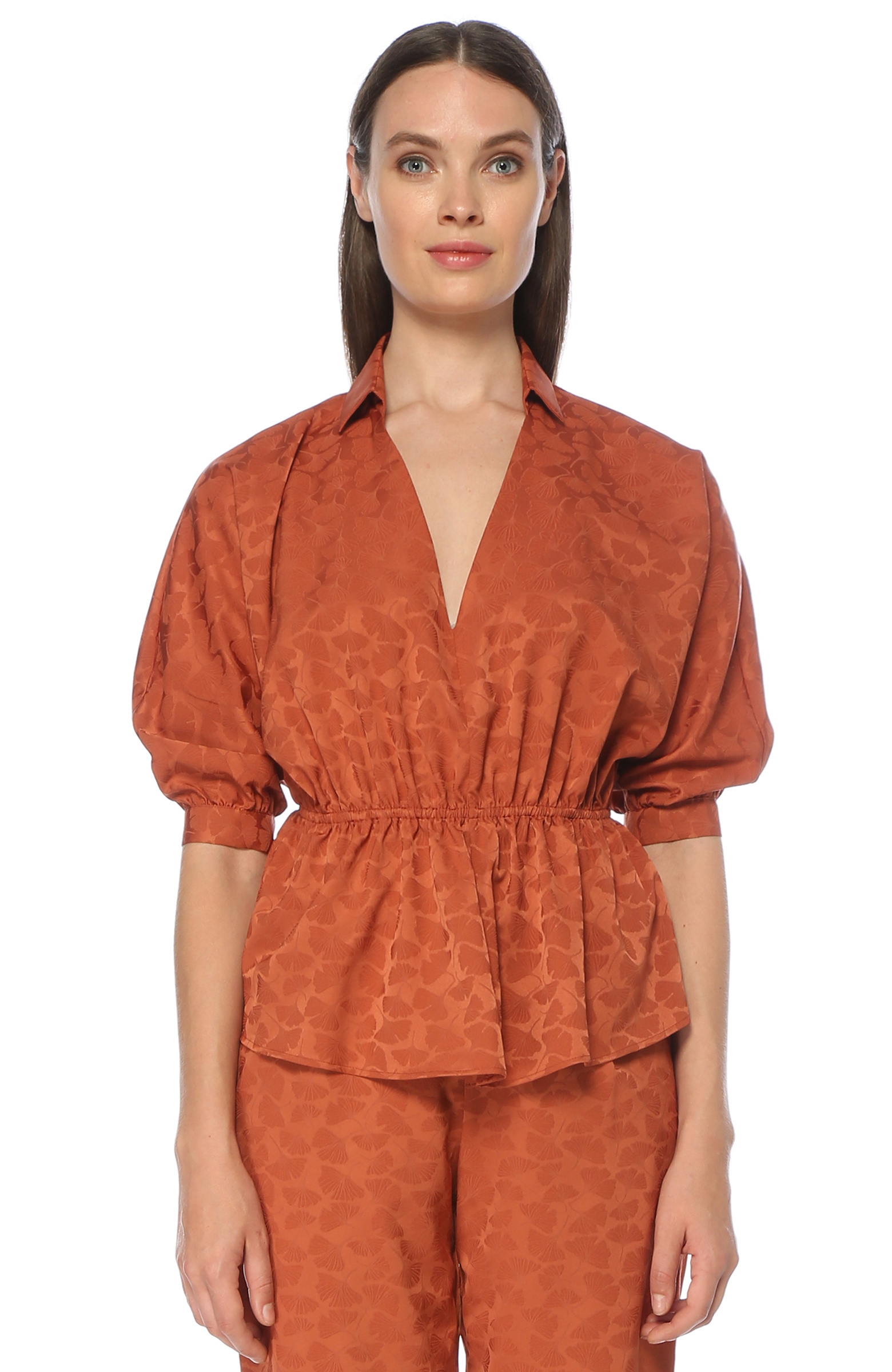 Tarçın Desenli Beli Büzgülü Bluz Tarçın Desenli Beli Büzgülü Bluz