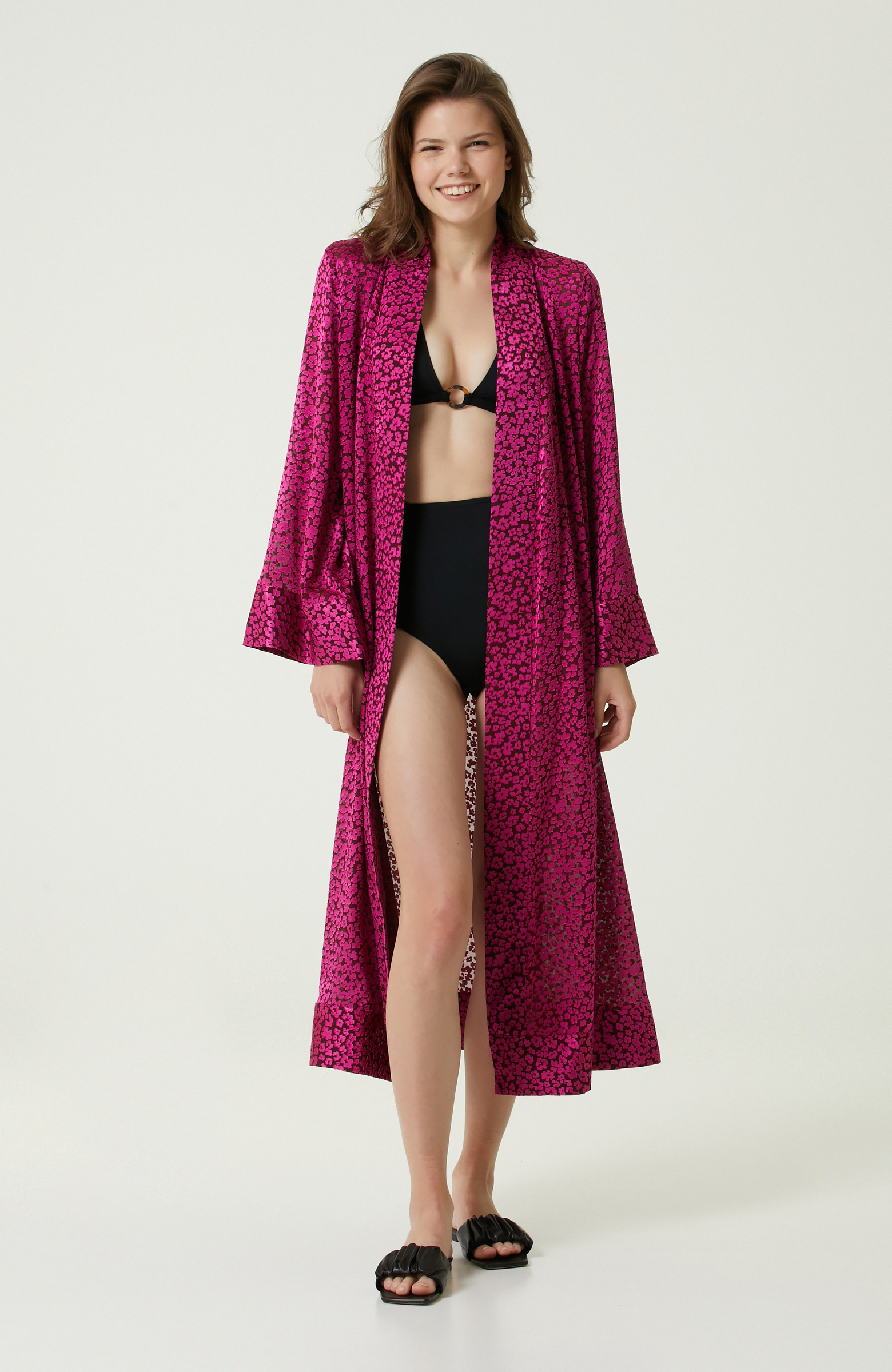 Fuşya Çiçek Desenli Kaftan Fuşya Çiçek Desenli Kaftan