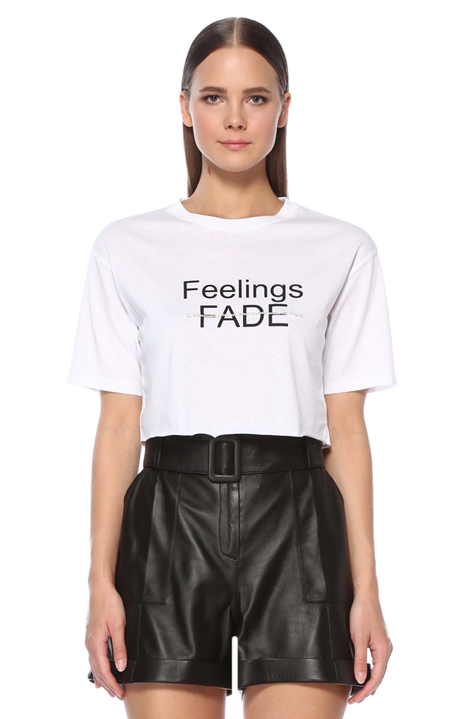 Beyaz Bisiklet Yaka Basic T-Shirt Beyaz Bisiklet Yaka Basic T-Shirt