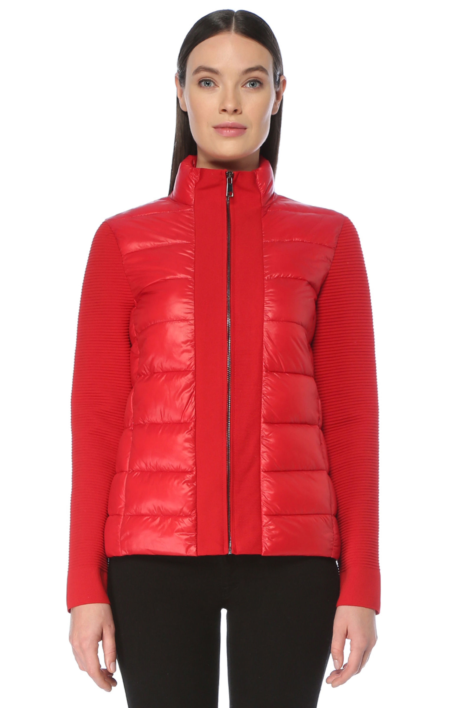 Slim Fit Kırmızı Dik Yaka Kapitone Garnili Mont Slim Fit Kırmızı Dik Yaka Kapitone Garnili Mont
