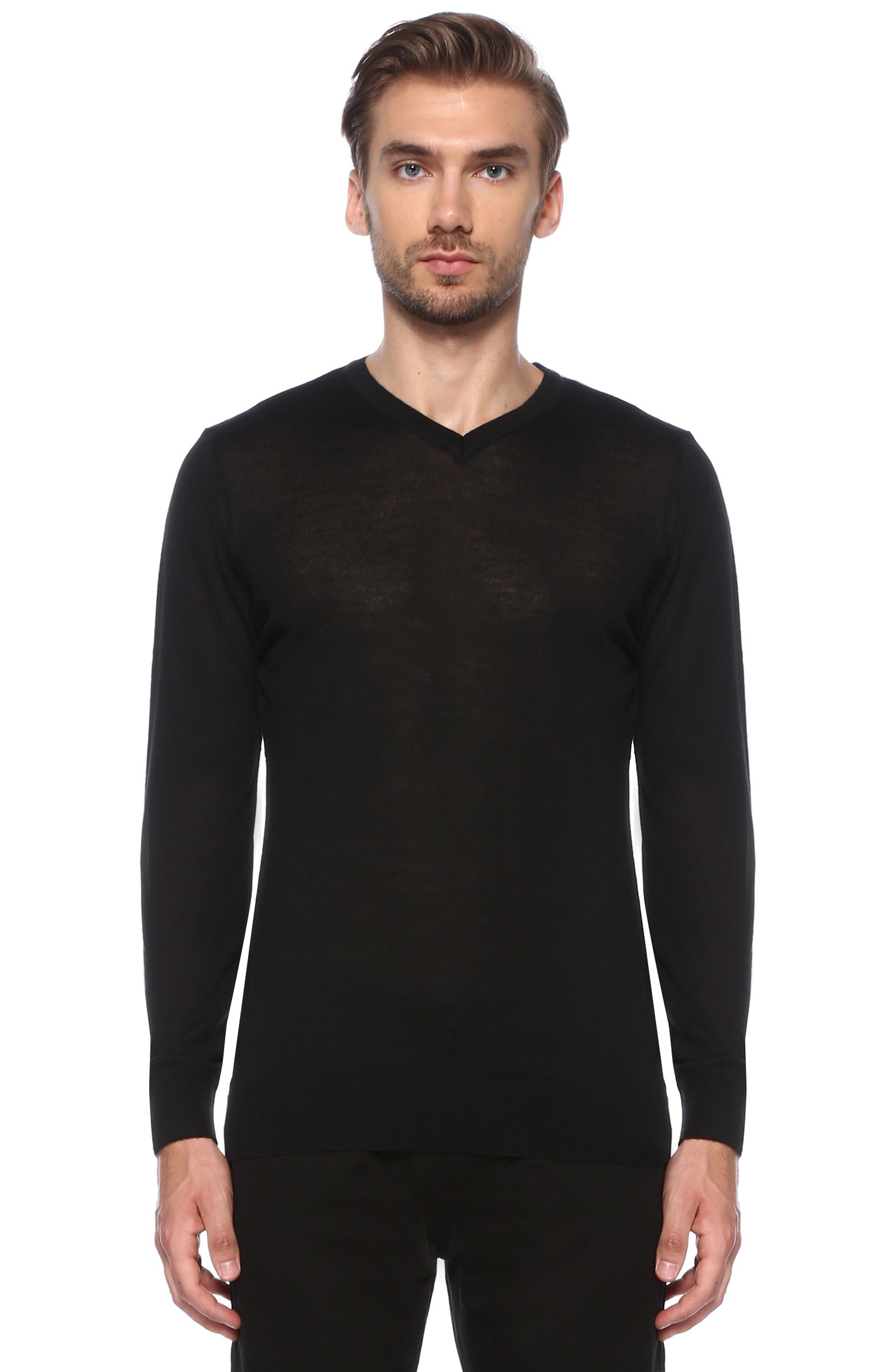 Siyah V Yaka Yün Kazak