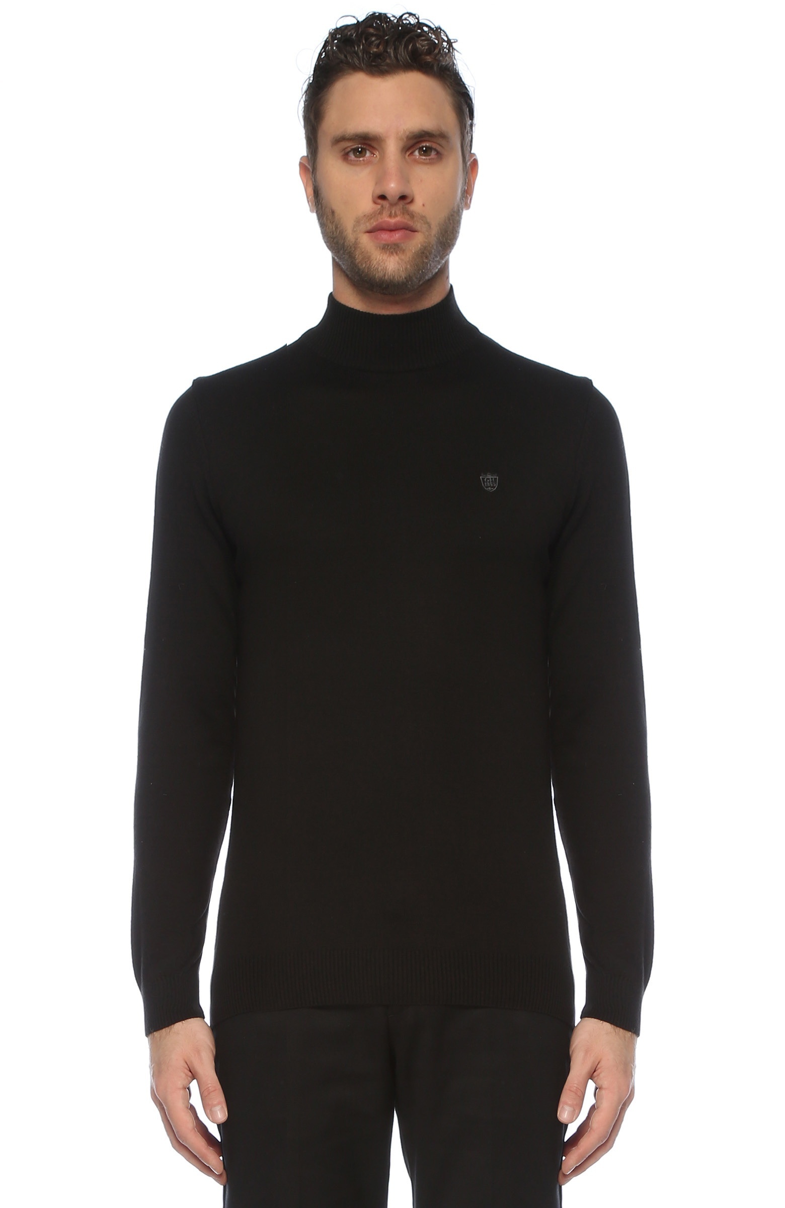 Siyah Dik Yaka Kazak