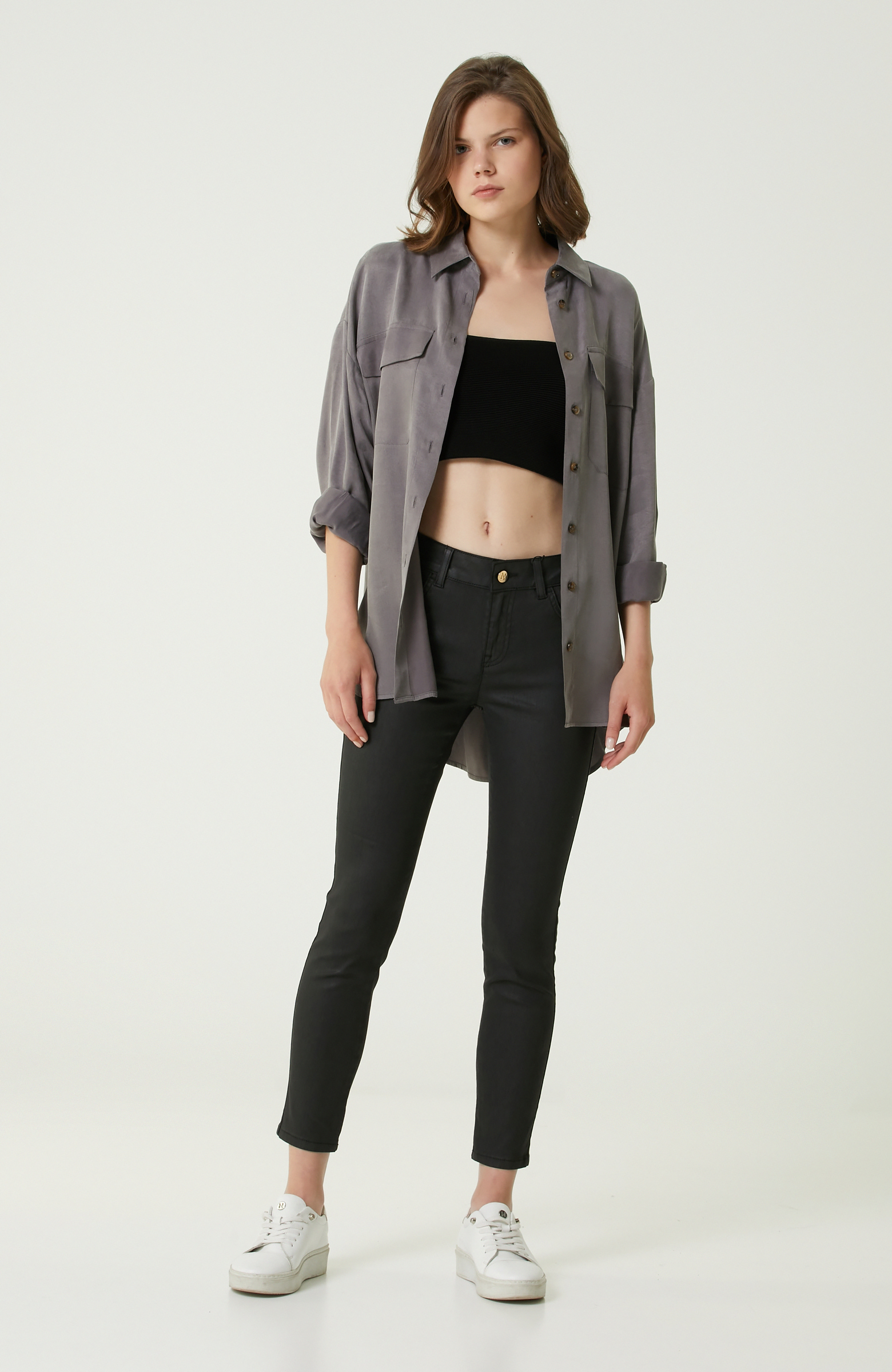 Slim Fit Siyah Parlak Dokulu Jean Pantolon Slim Fit Siyah Parlak Dokulu Jean Pantolon