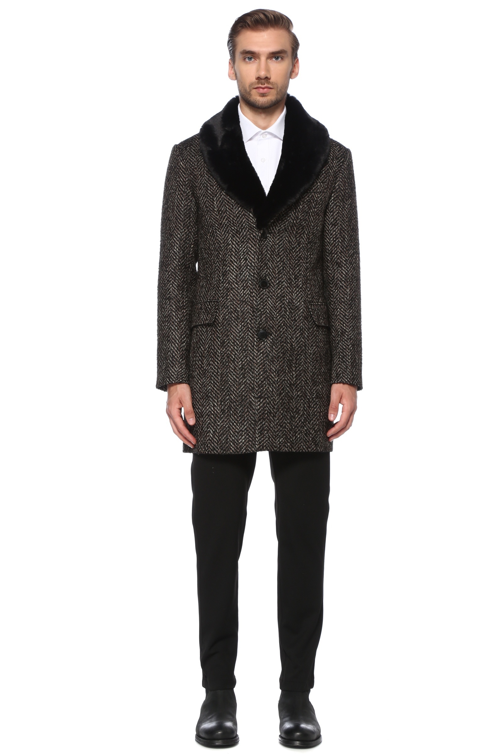 Kahverengi Peluş Detaylı Palto