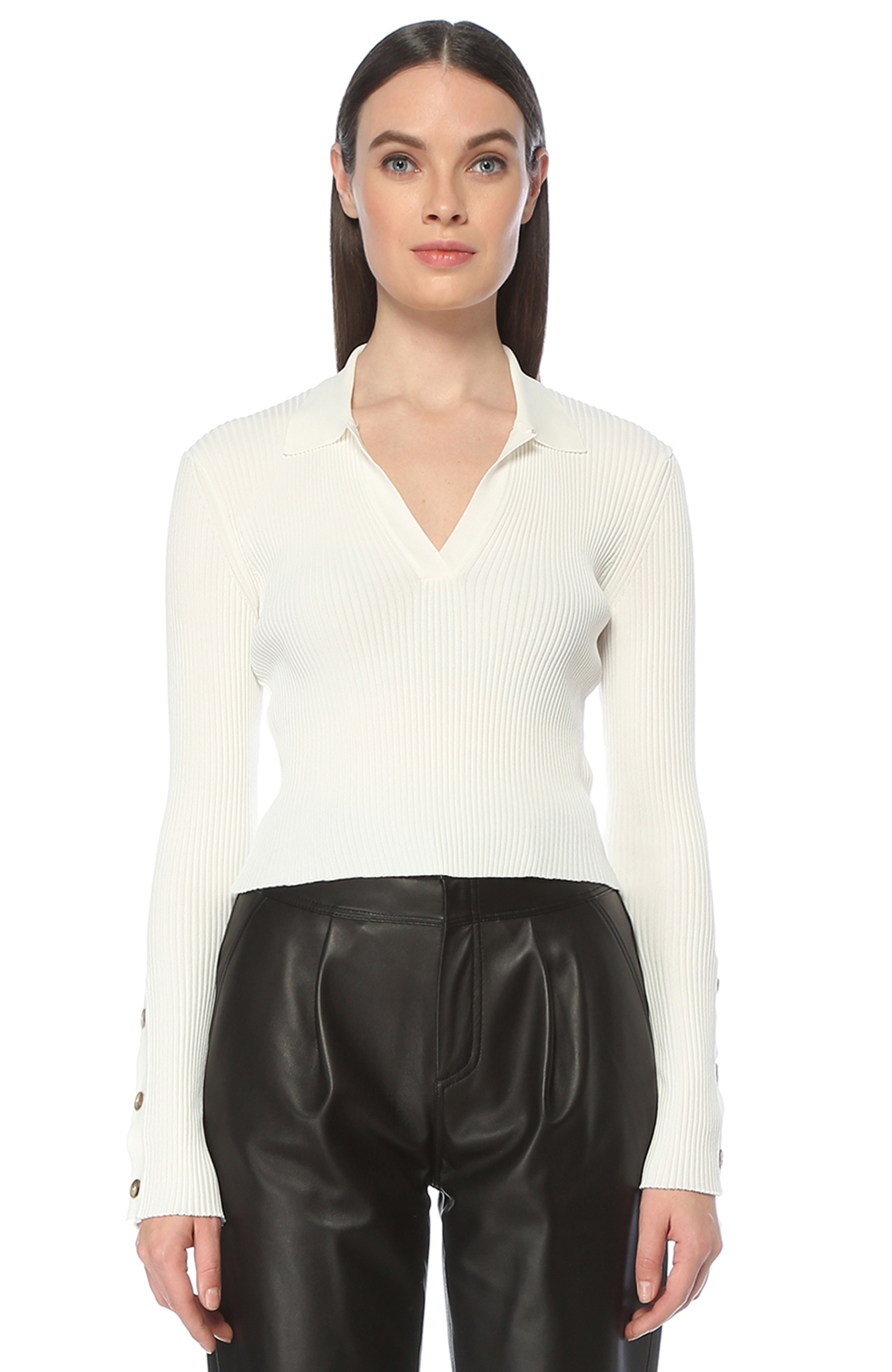 Slim Fit Beyaz Düğme Detaylı Kazak Slim Fit Beyaz Düğme Detaylı Kazak