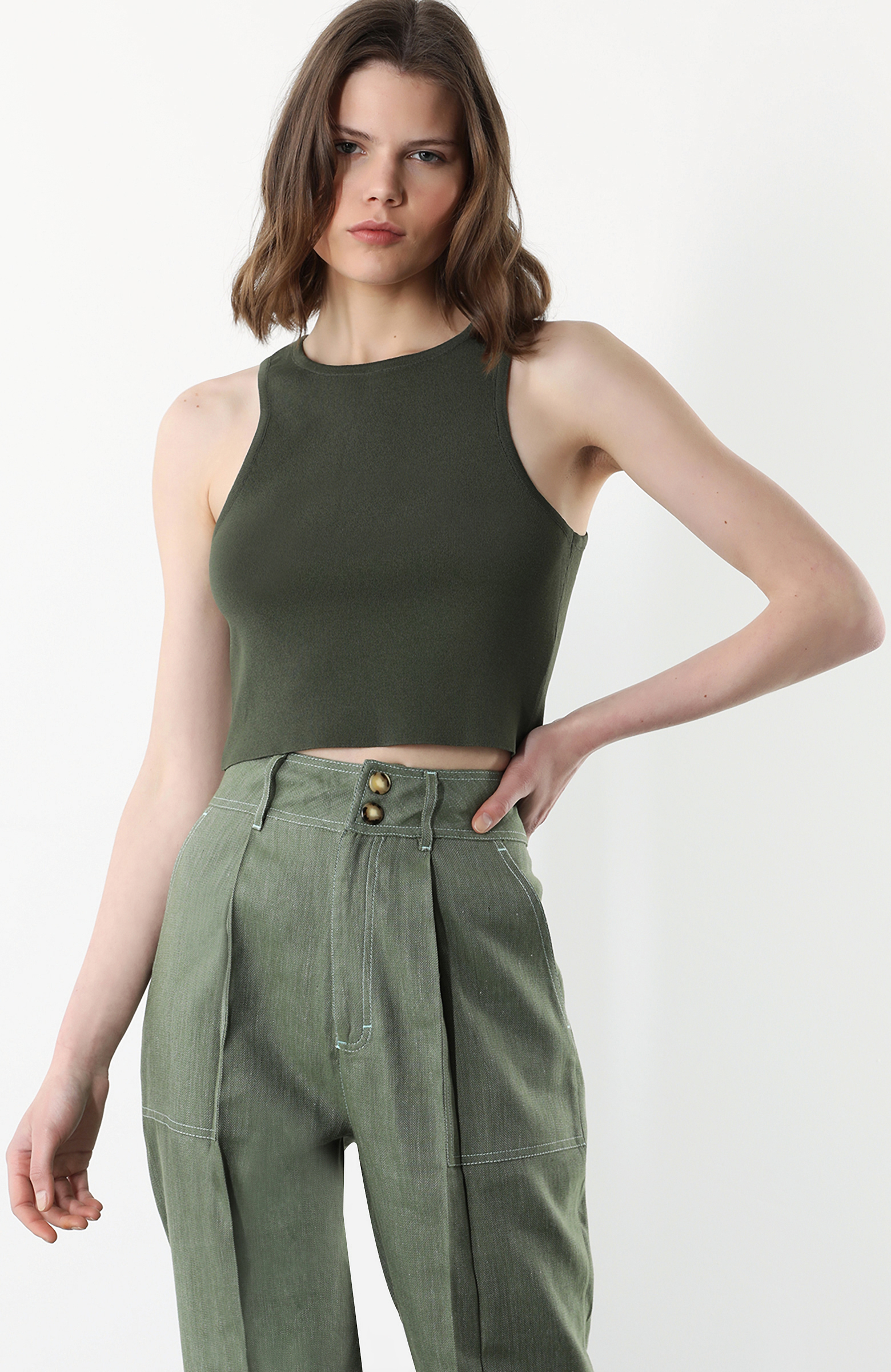 Slim Fit Haki Bisiklet Yaka Askılı Triko