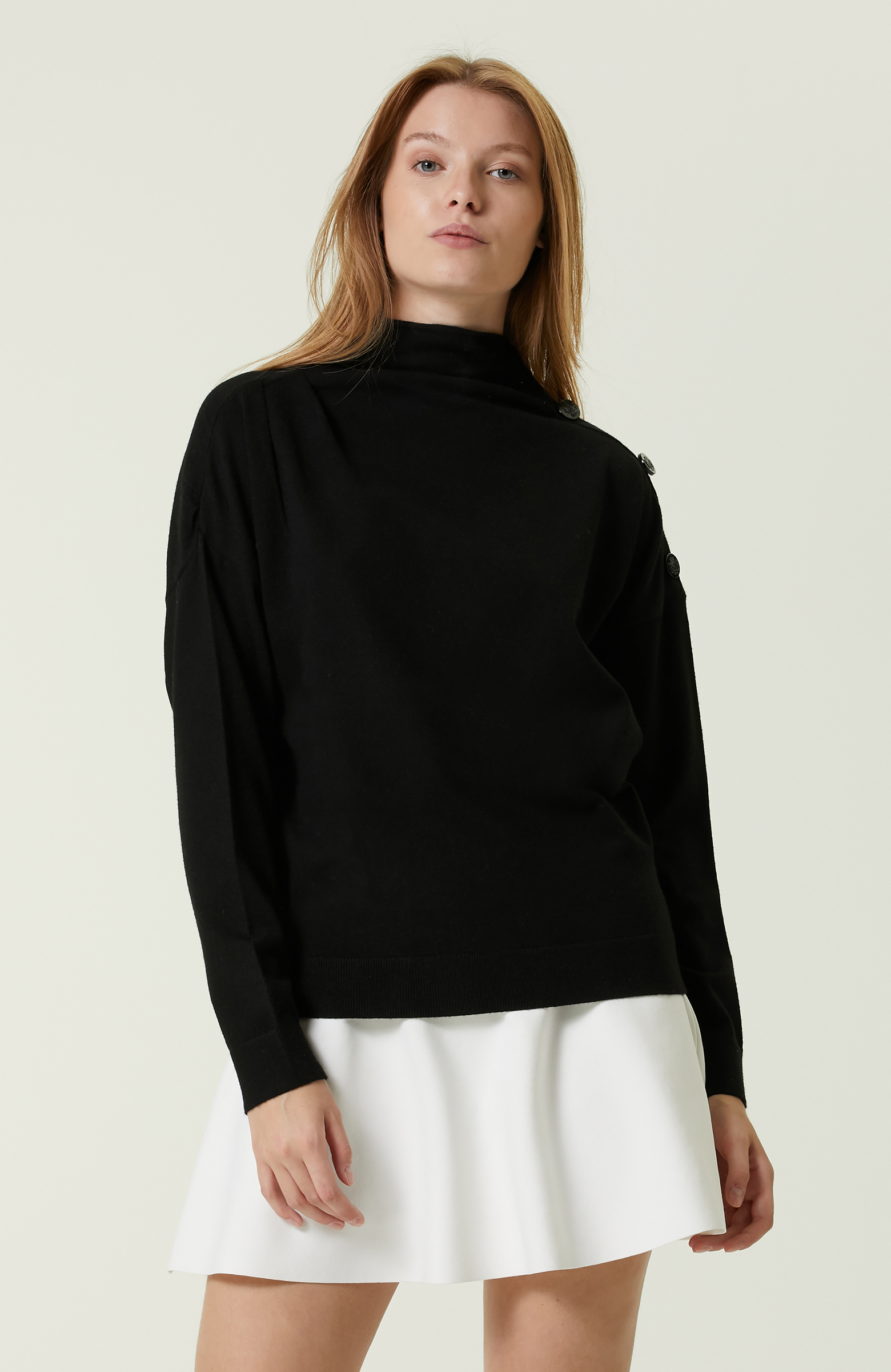 Regular Fit Siyah Dik Yaka Kazak