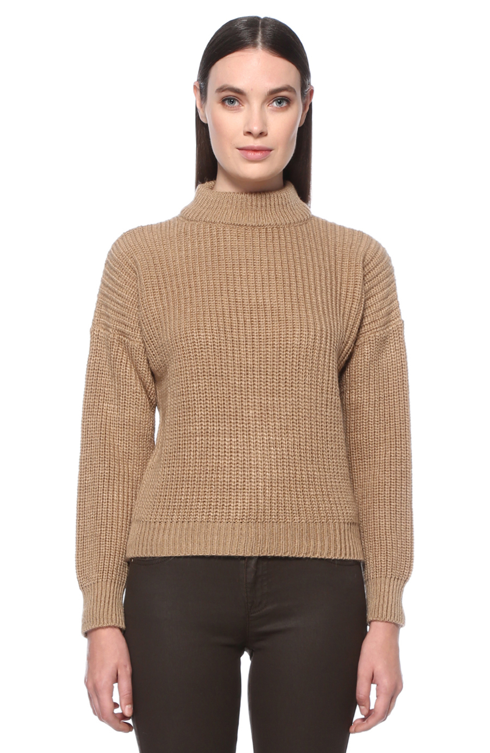 Geniş Fit Camel Çizgi Dokulu Kazak Geniş Fit Camel Çizgi Dokulu Kazak