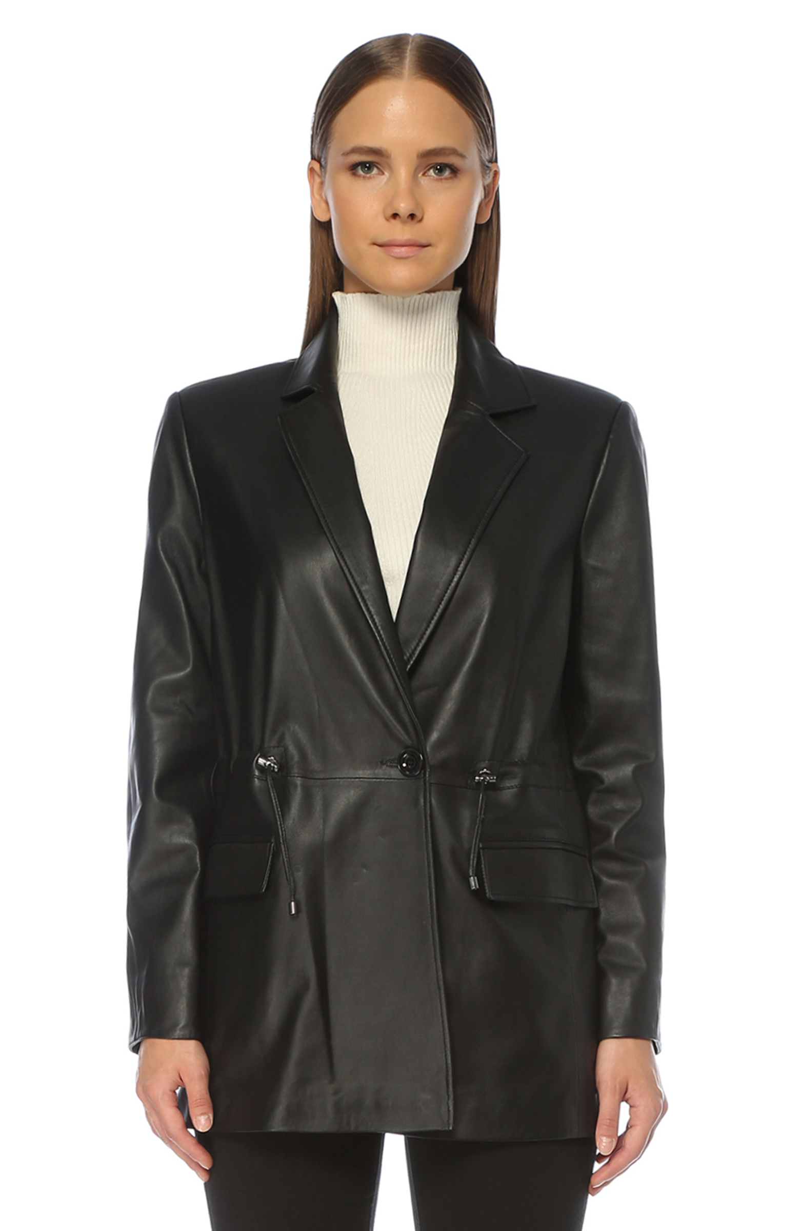 Siyah Büzgü Detaylı Deri Ceket