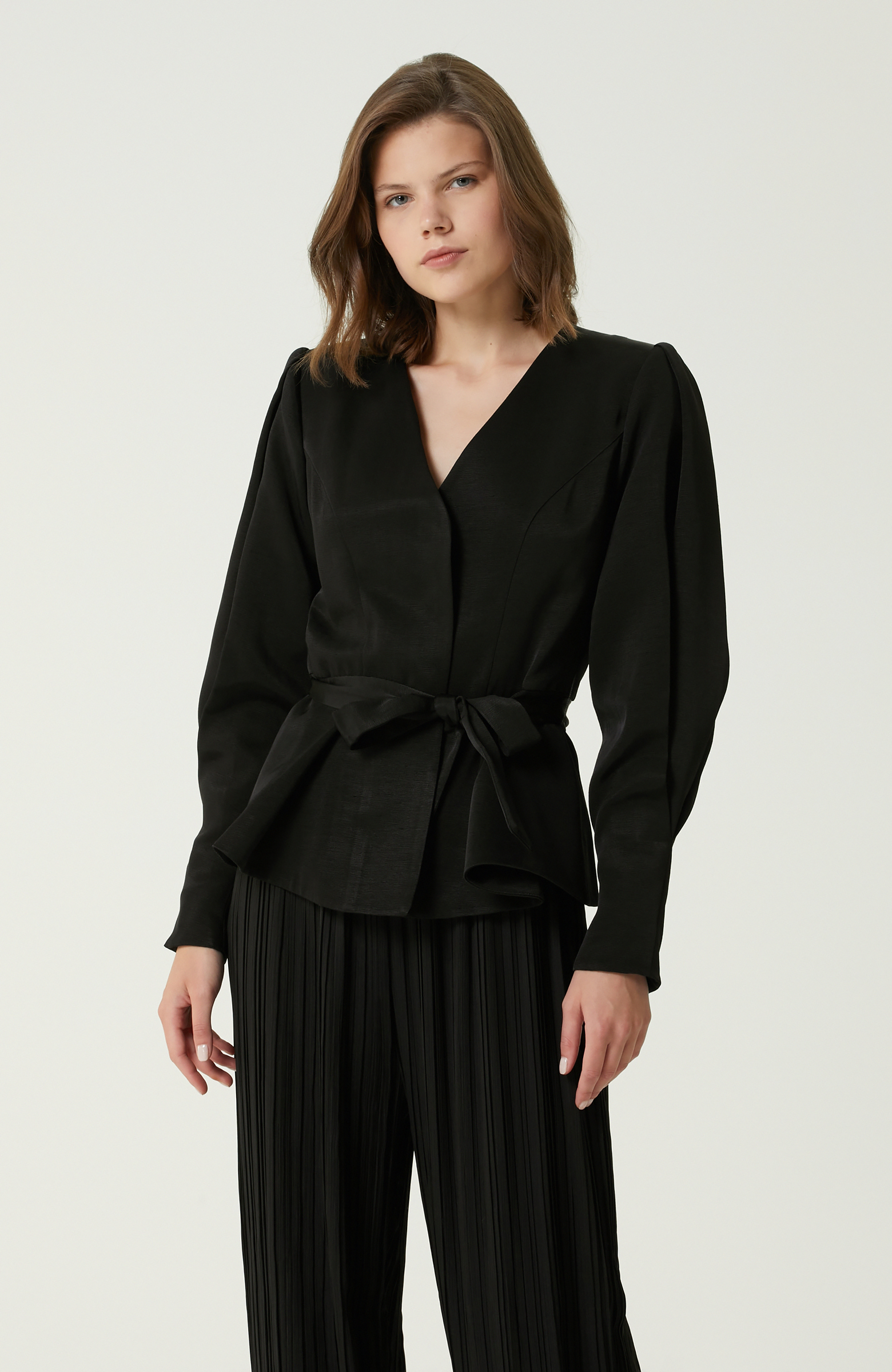 Slim Fit Siyah Beli Kuşaklı Ceket