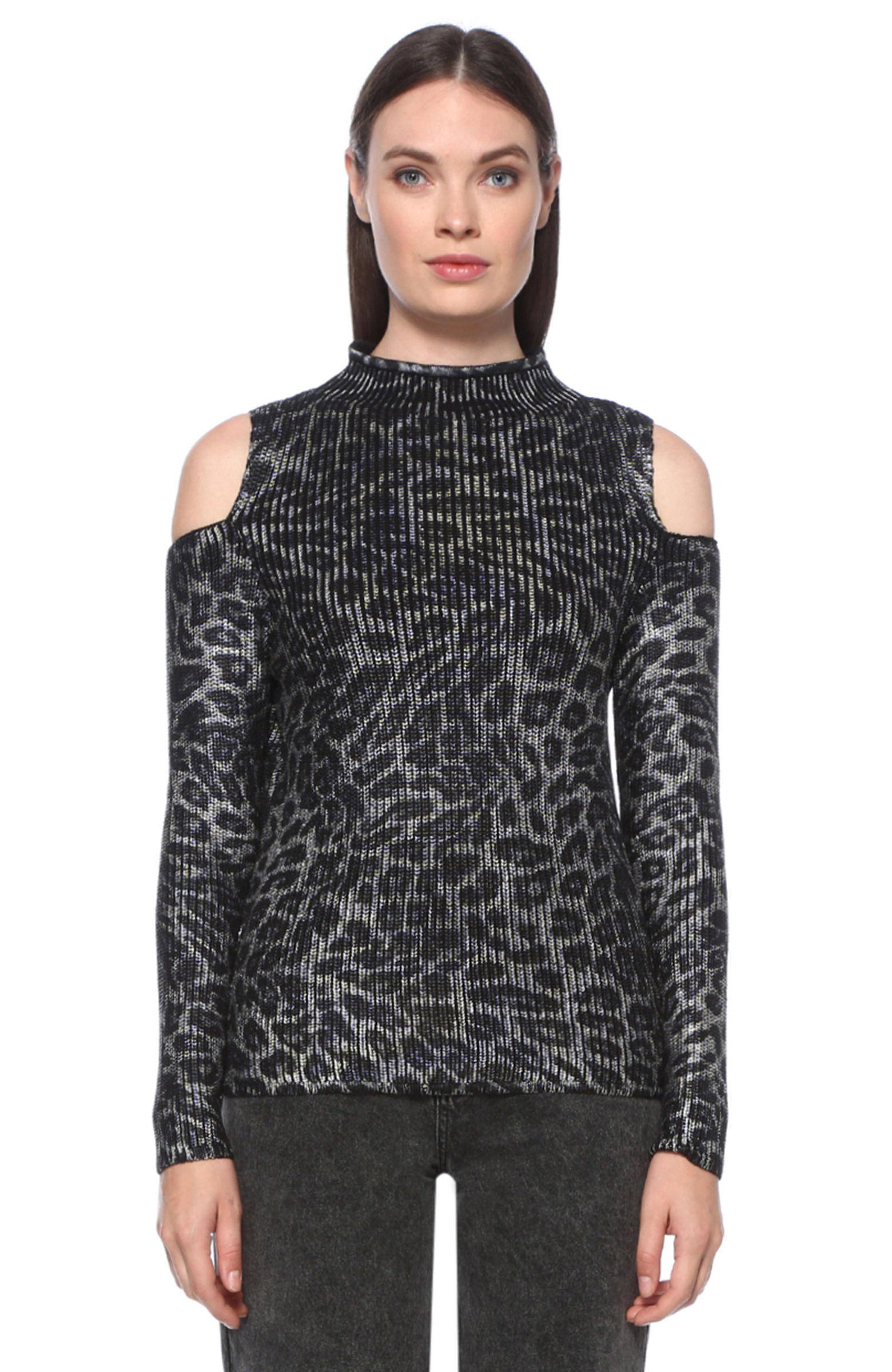 Basic Fit Siyah Leopar Desenli Omuz Detaylı Kazak Basic Fit Siyah Leopar Desenli Omuz Detaylı Kazak
