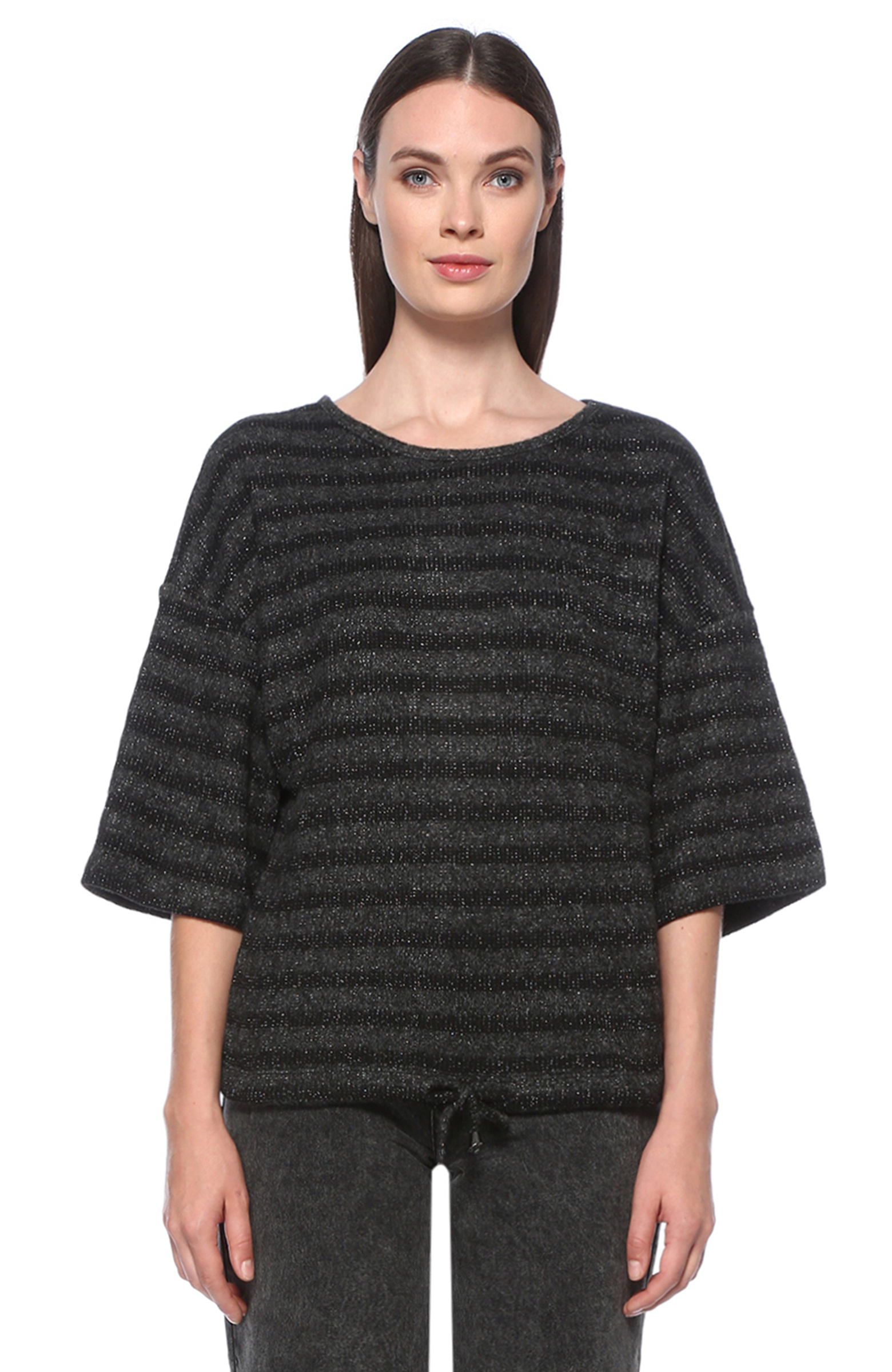 Siyah Çizgili T-shirt