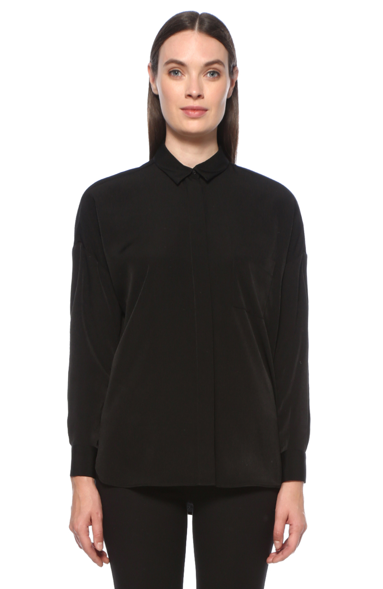 Siyah Küçük Yaka Cepli Gömlek