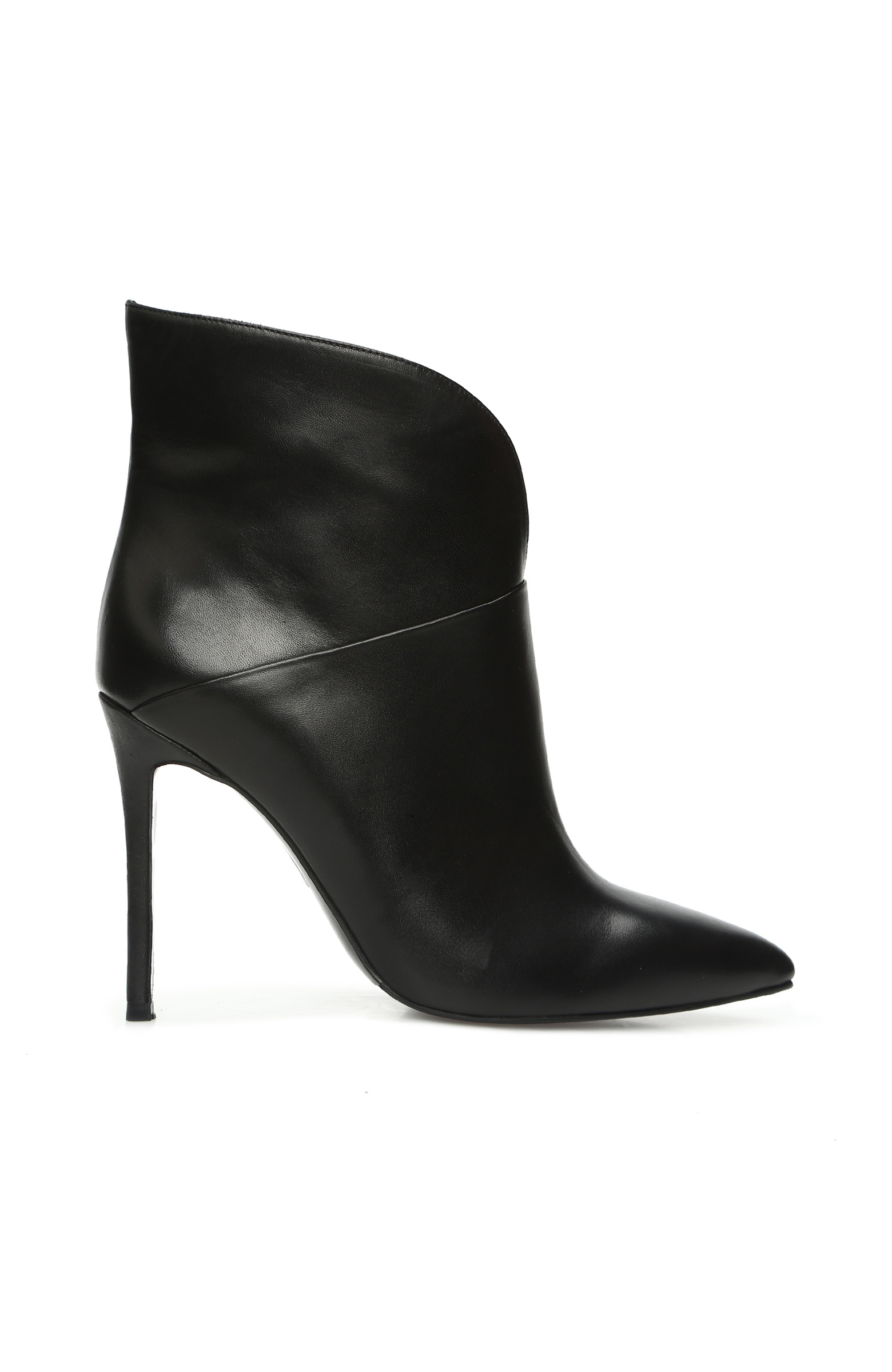 Siyah Topuklu Deri Bot