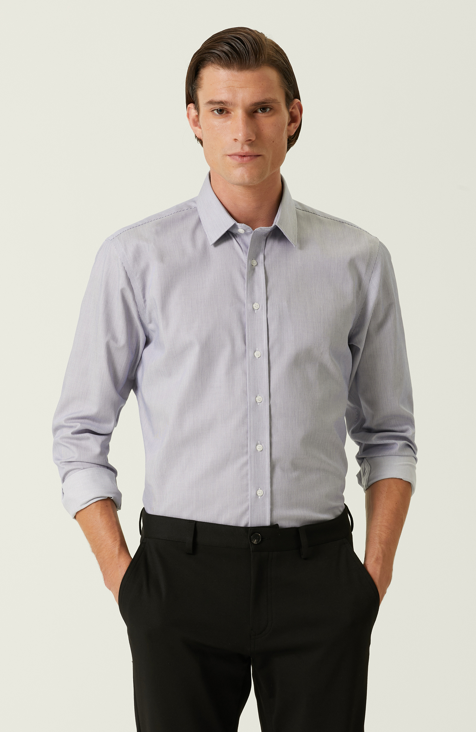 Slim Fit Beyaz Lacivert Çizgili Gömlek