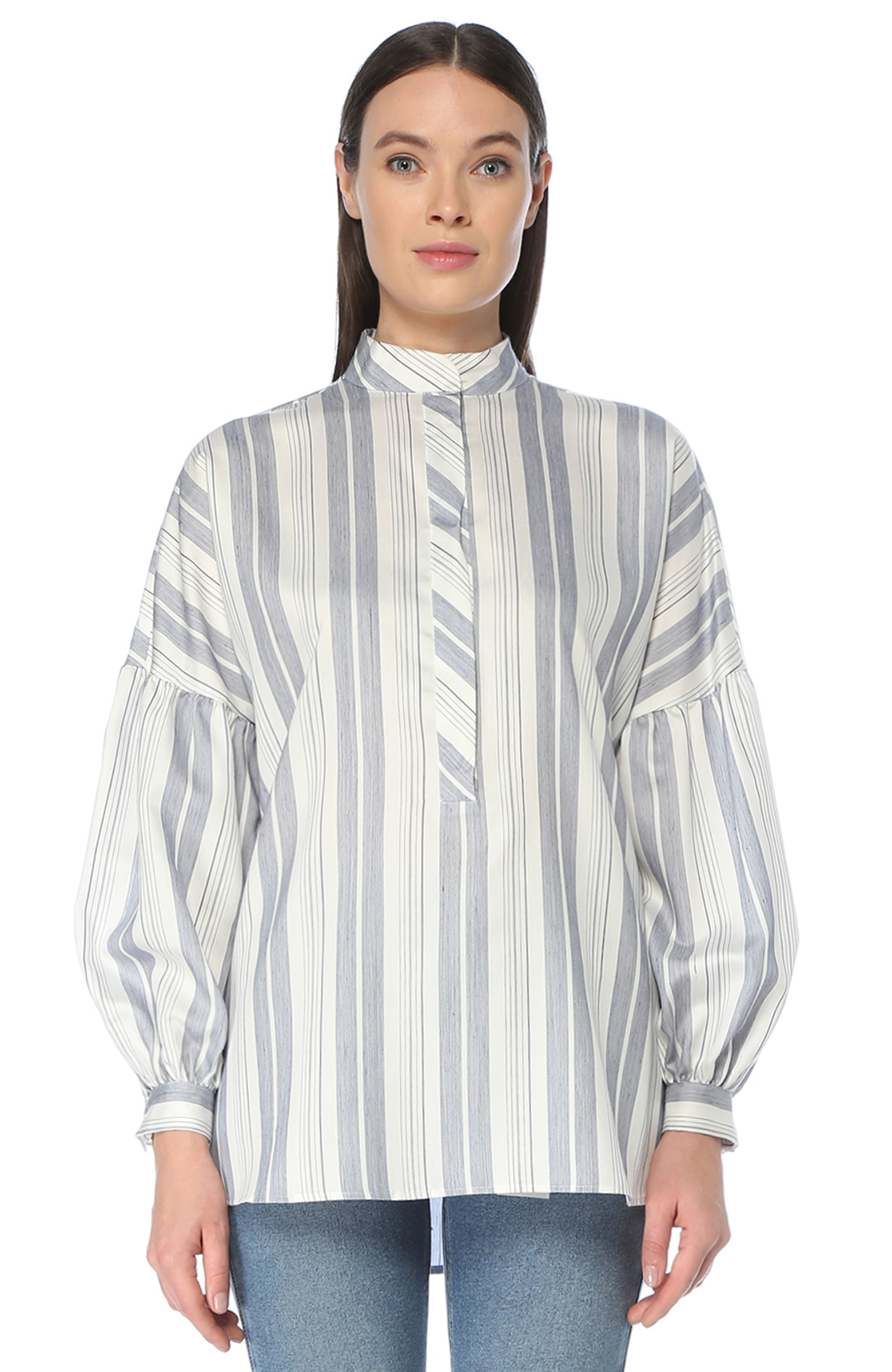 Mavi Beyaz Hakim Yaka Çizgili Gömlek Mavi Beyaz Hakim Yaka Çizgili Gömlek