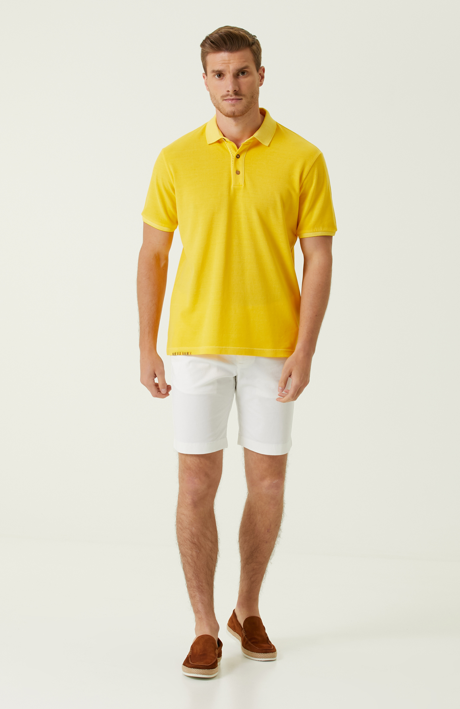 Beyaz Normal Bel Şort