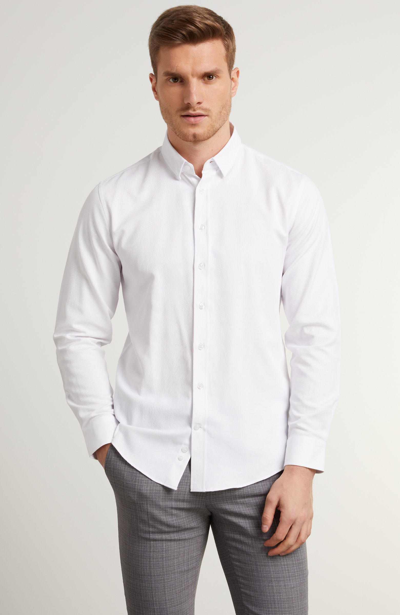 Slim Fit Beyaz Küçük Yaka Gömlek Slim Fit Beyaz Küçük Yaka Gömlek