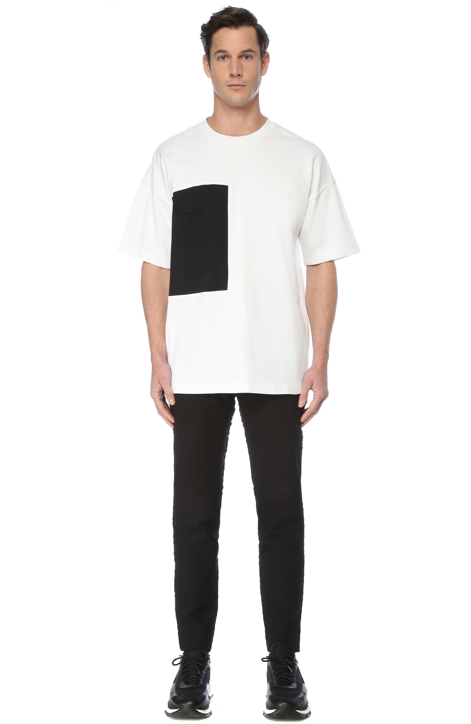 BJK x NetWork Beyaz Kontrast Cepli T-shirt BJK x NetWork Beyaz Kontrast Cepli T-shirt