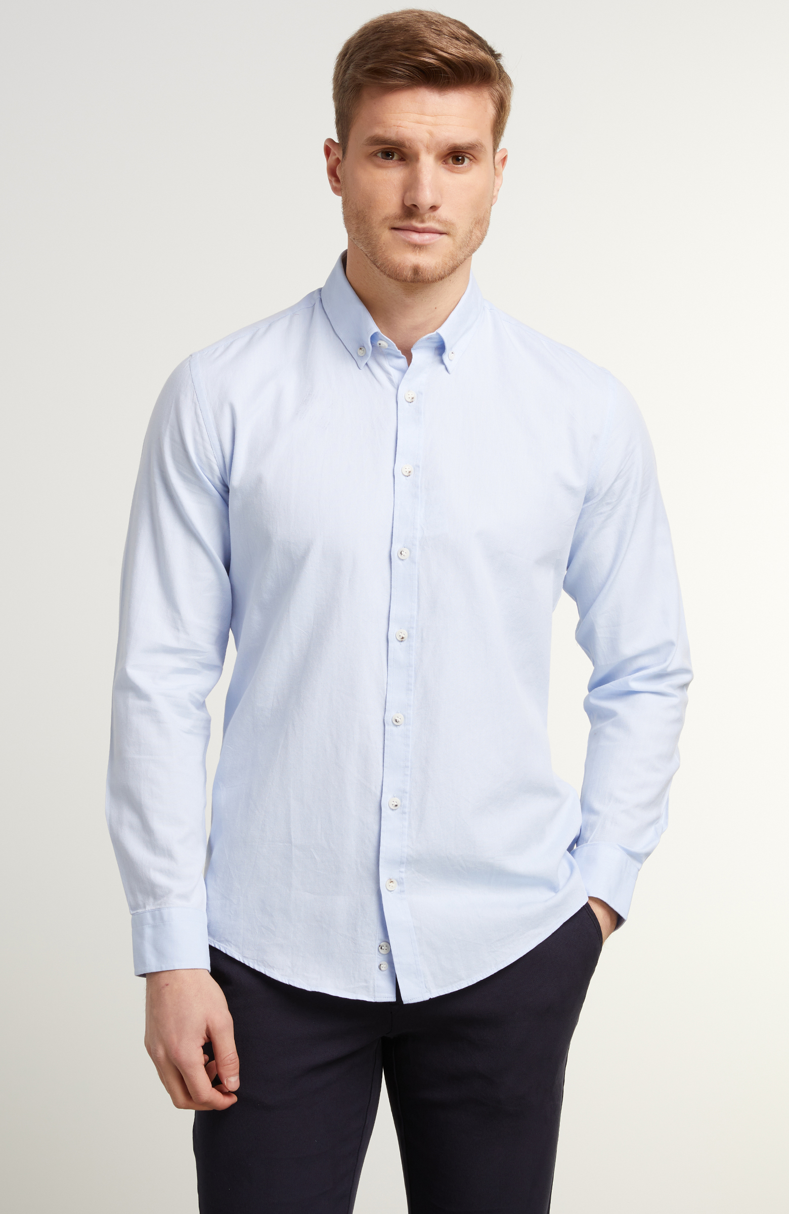 Slim Fit Mavi Düğmeli Yaka Gömlek Slim Fit Mavi Düğmeli Yaka Gömlek