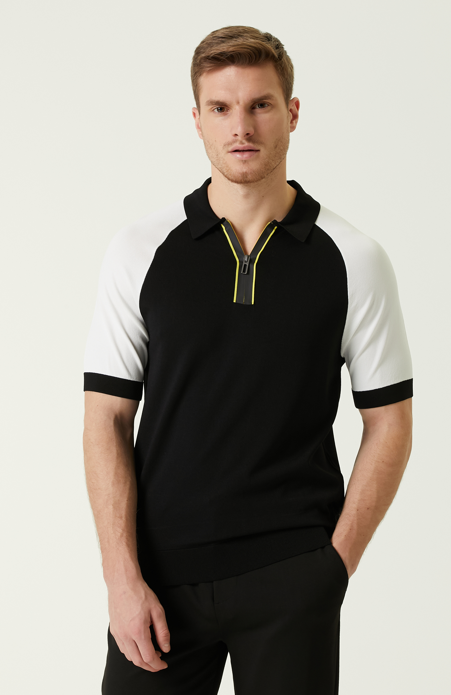 Siyah Beyaz Polo Yaka Triko