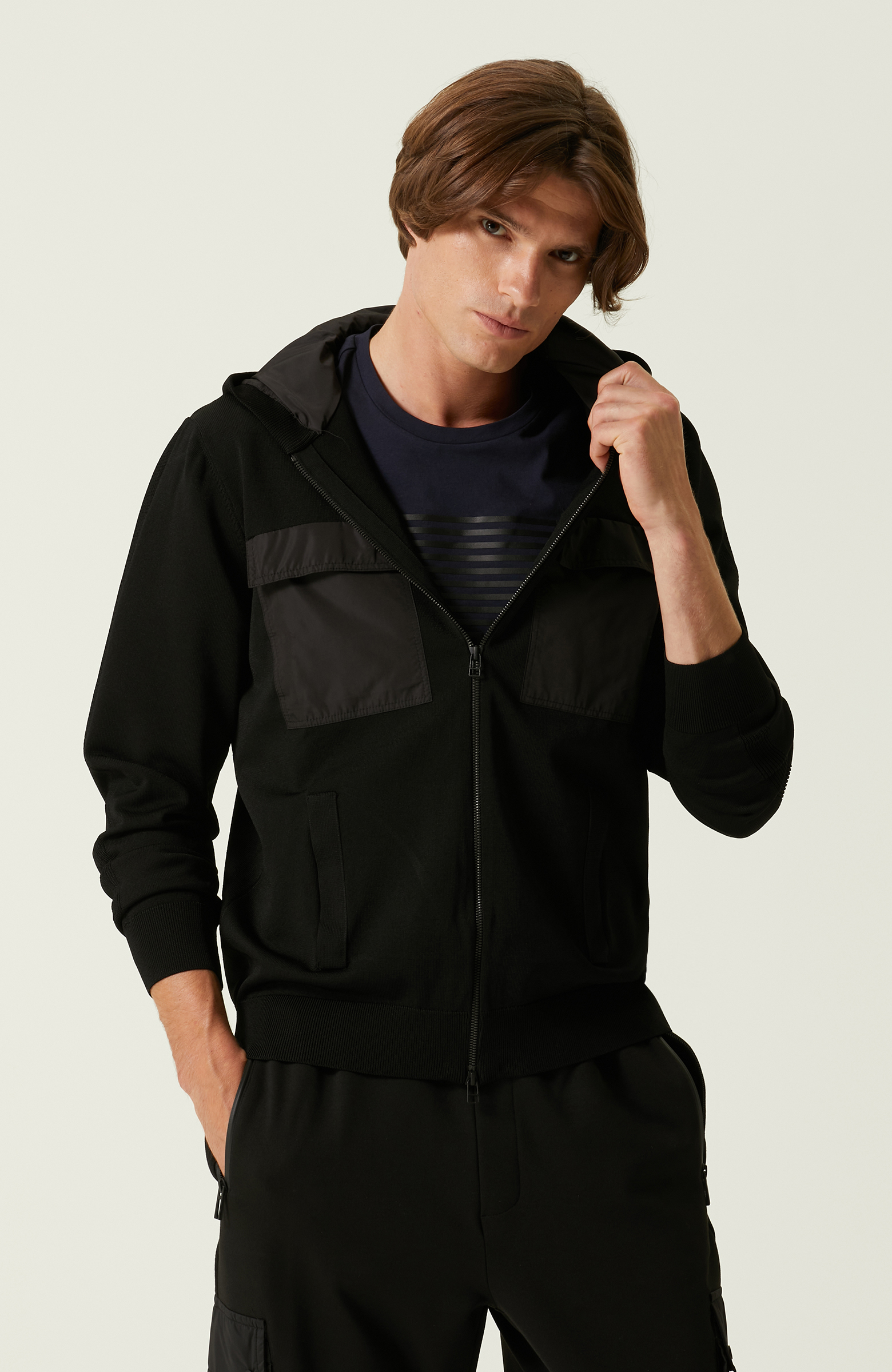 Slim Fit Siyah Kapüşonlu Mont Slim Fit Siyah Kapüşonlu Mont