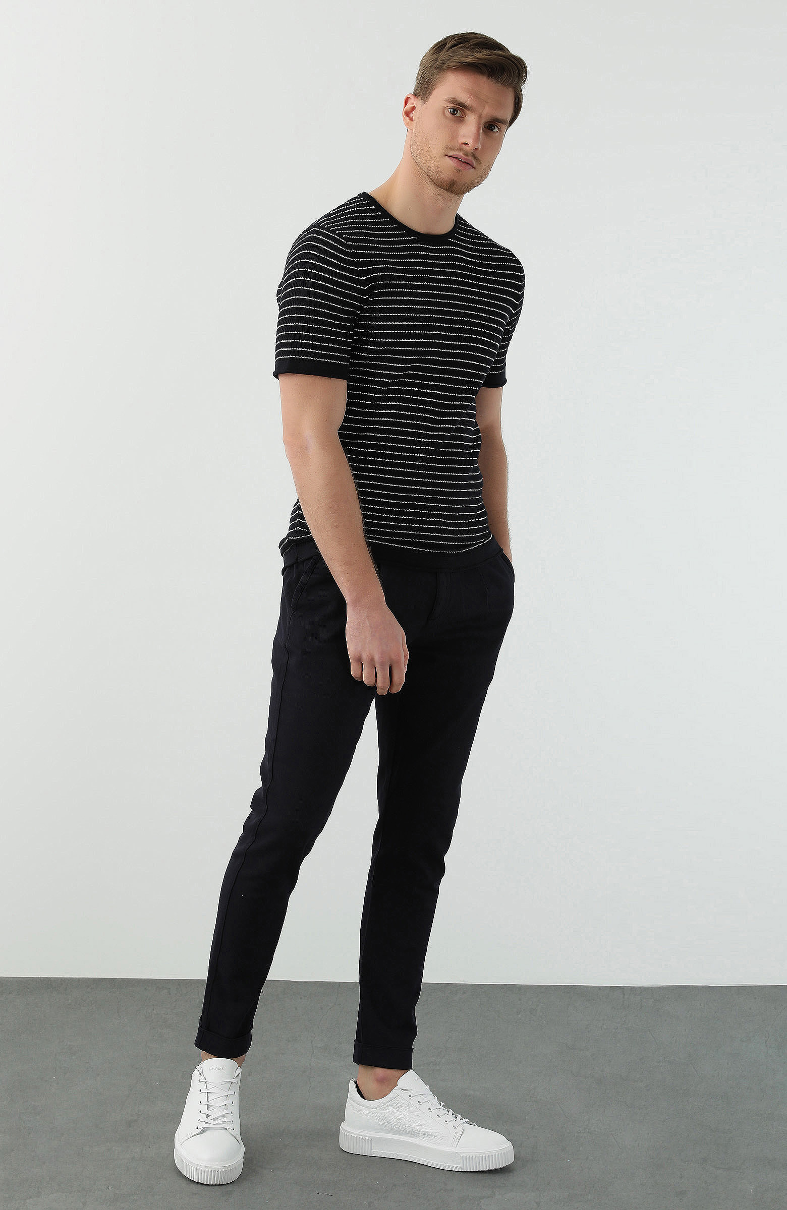 Lacivert Beyaz Çizgili Triko