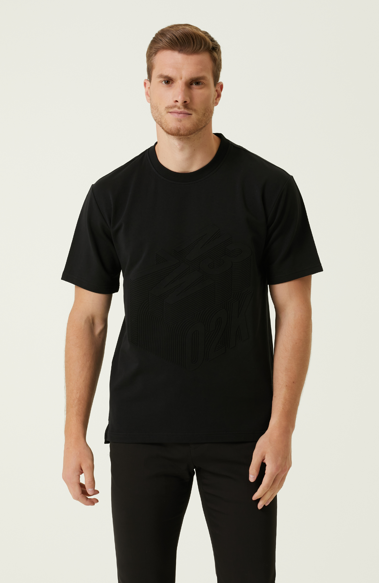 Relax Fit Siyah Bisiklet Yaka Baskılı T-shirt Relax Fit Siyah Bisiklet Yaka Baskılı T-shirt