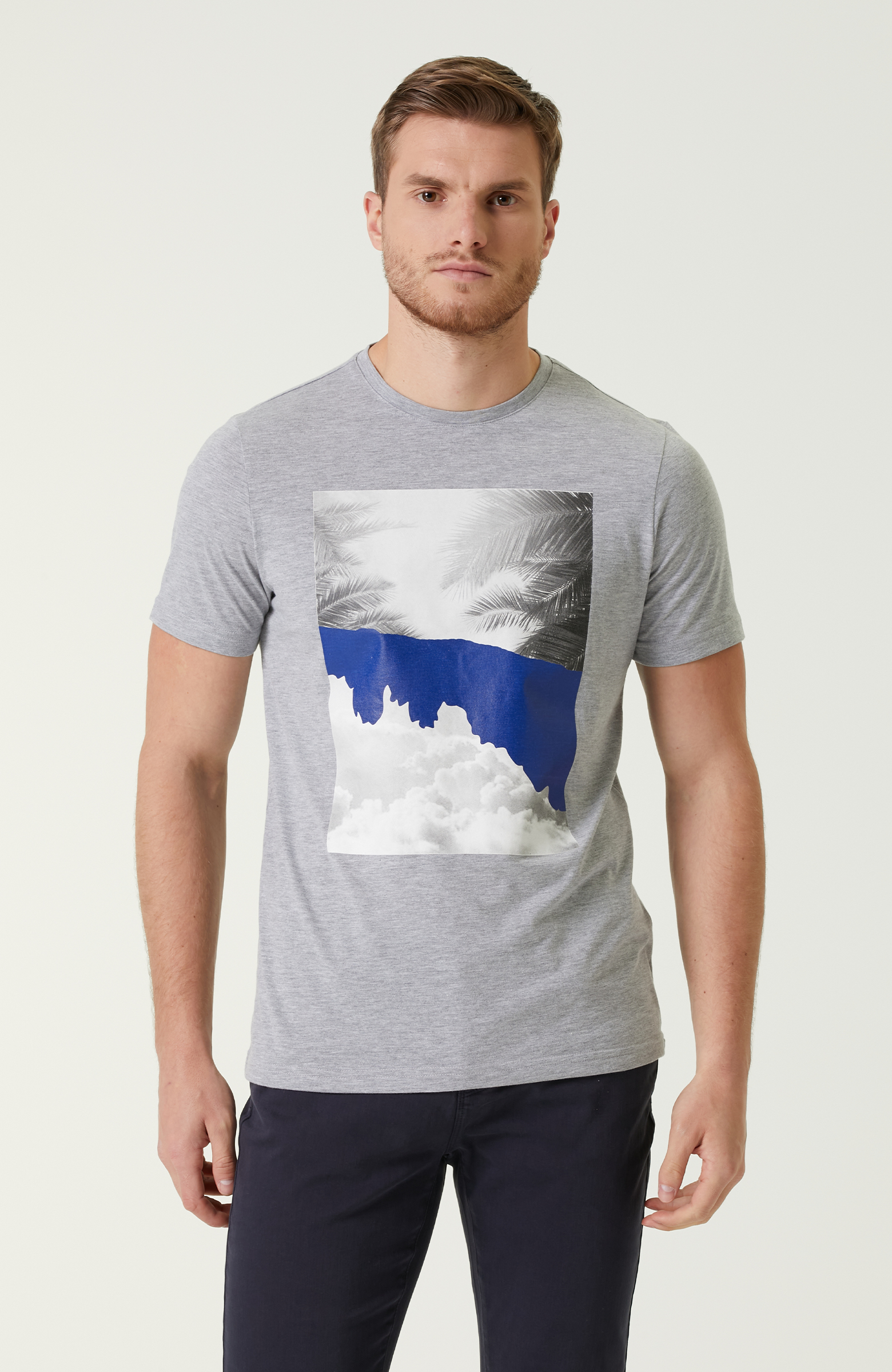 Slim Fit Gri Karışık Baskılı Basic T-shirt Slim Fit Gri Karışık Baskılı Basic T-shirt