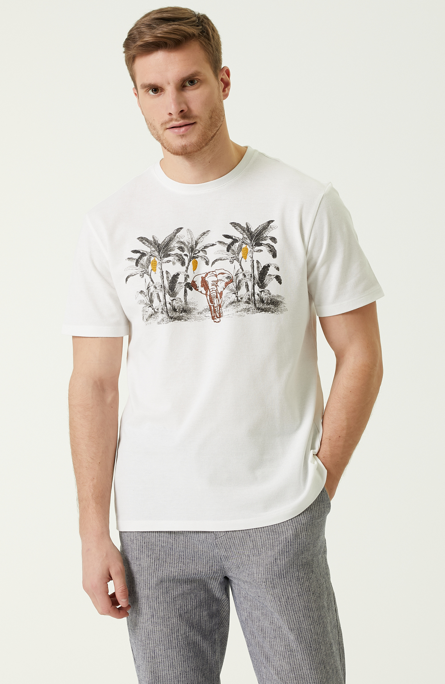 Slim Fit Beyaz Palmiye Baskılı T-shirt