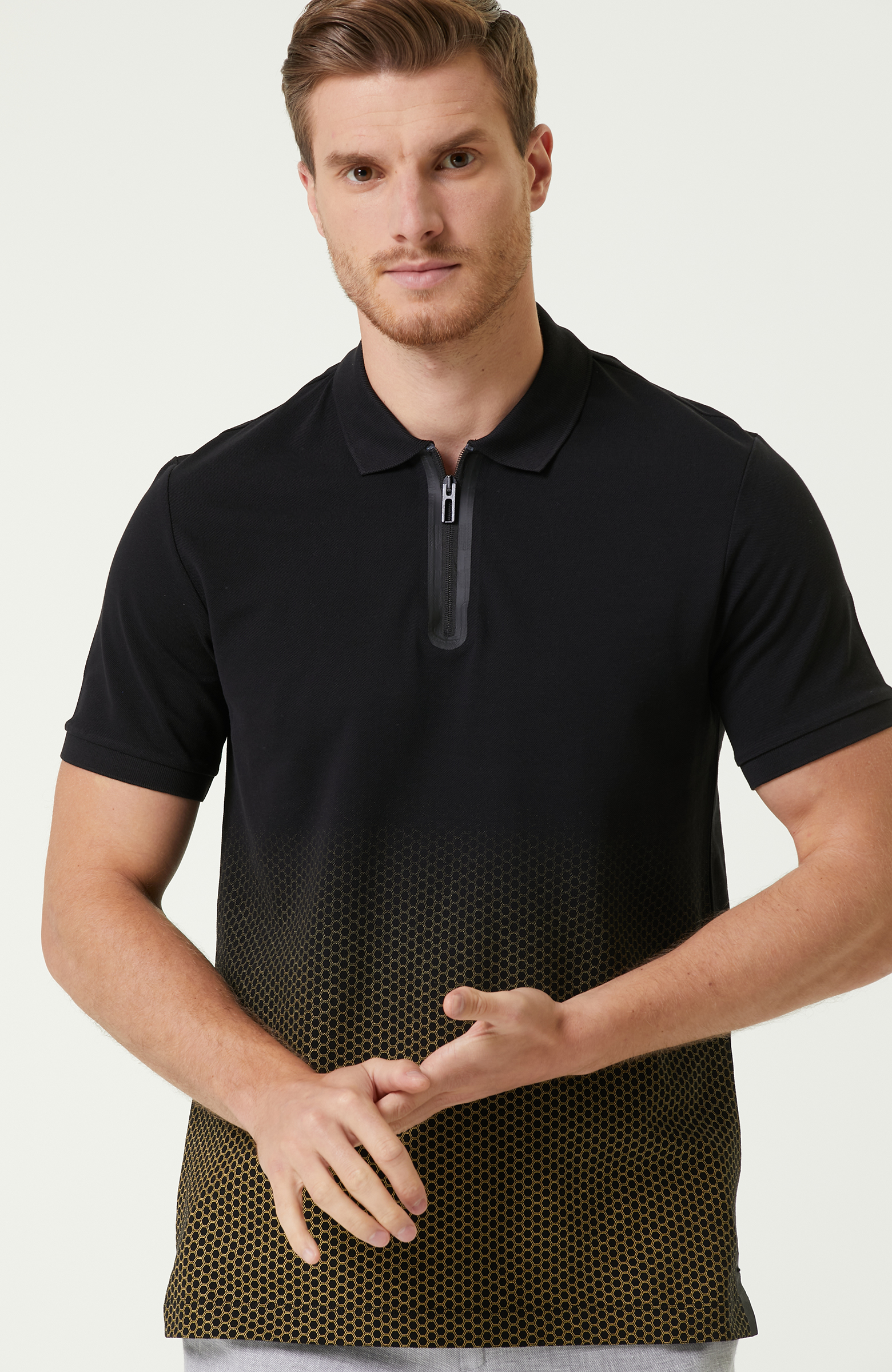 Slim Fit Siyah Petek Desenli T-shirt Slim Fit Siyah Petek Desenli T-shirt